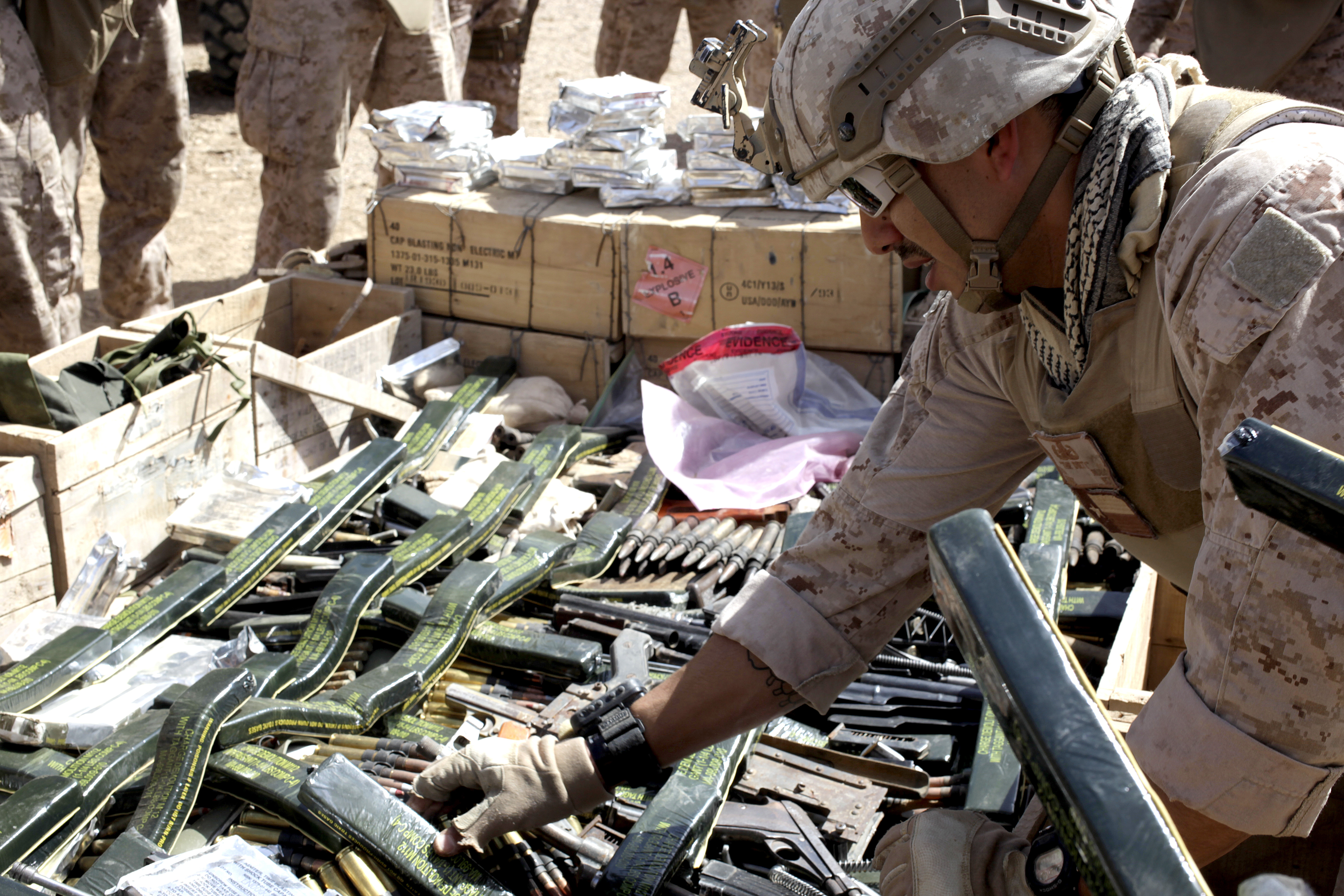 U.S. Marine Staff Sgt. Ysa Rubio prepares M112 demolition charges for ...