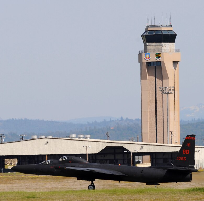 Photos: A Dragon takes flight > Beale Air Force Base > Article Display