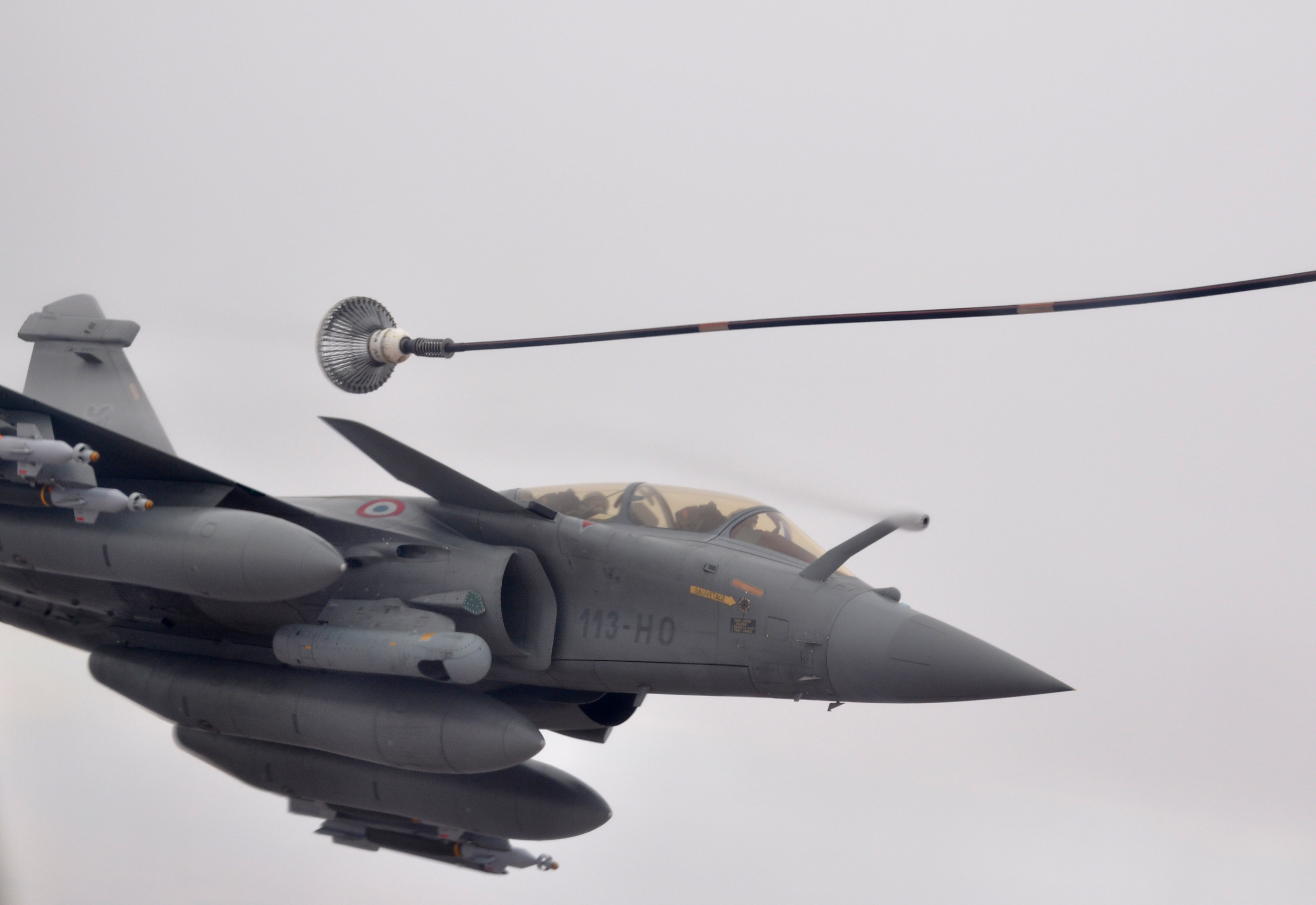 Life of a mission supporting French fighter aircraft