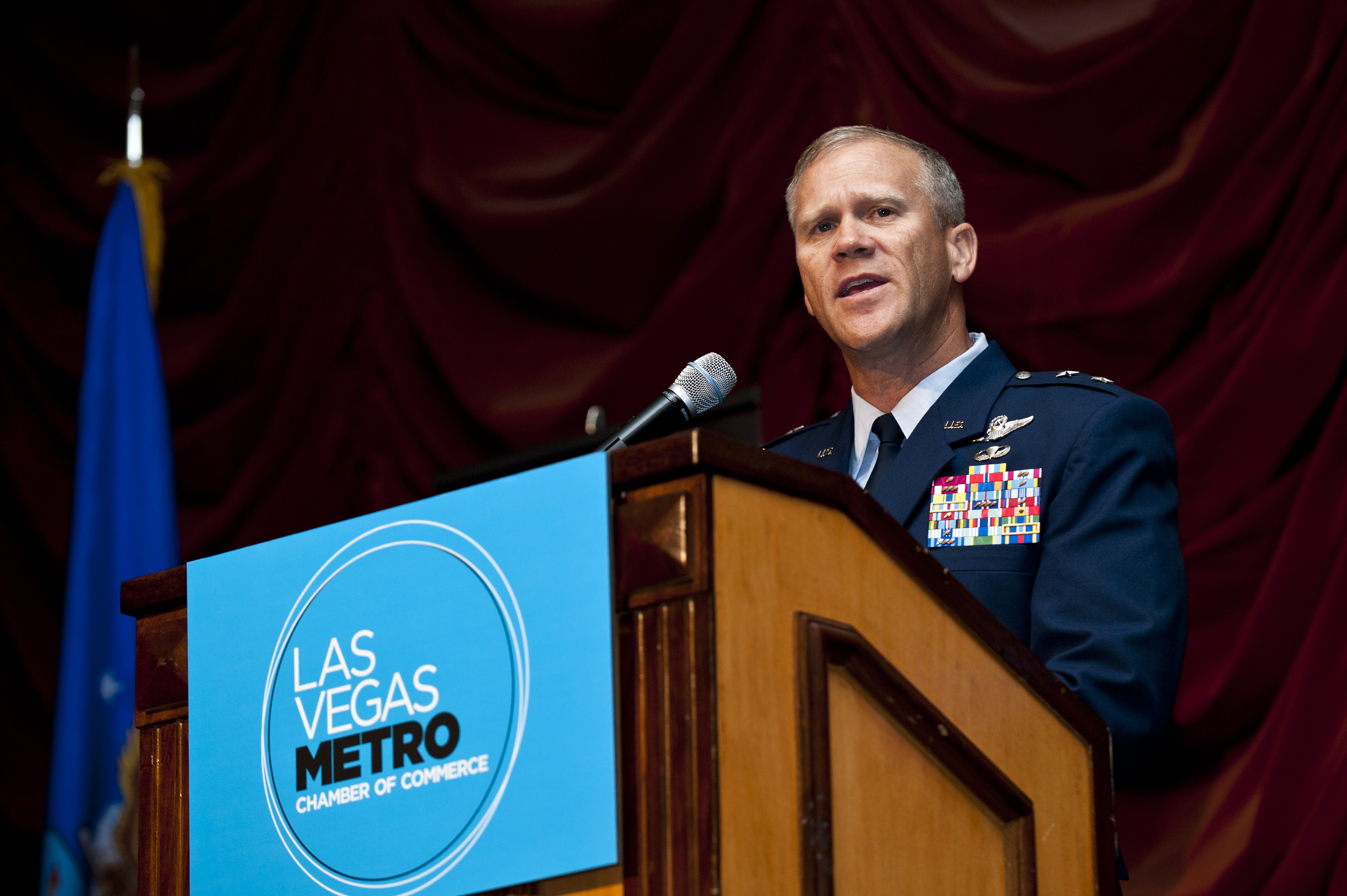 Maj. Gen. Lofgren speaks at Chamber of Commerce luncheon