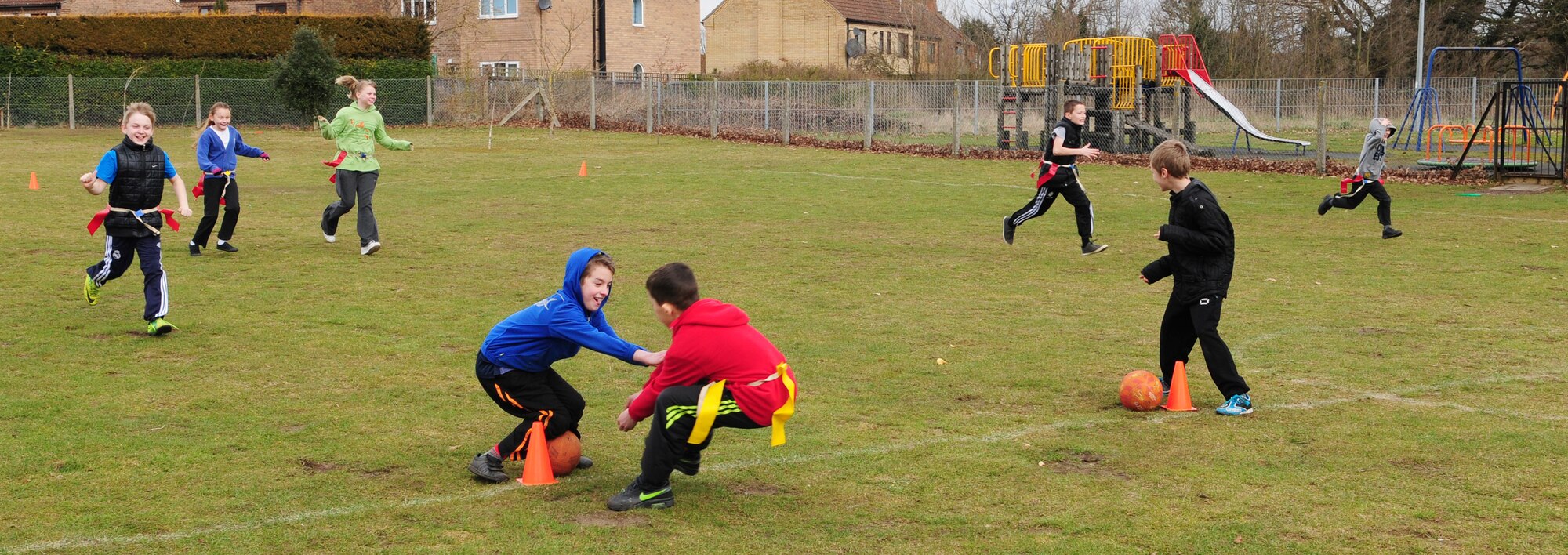 100th SFS Airmen instill teamwork, bring fun to Beck Row schoolchildren ...