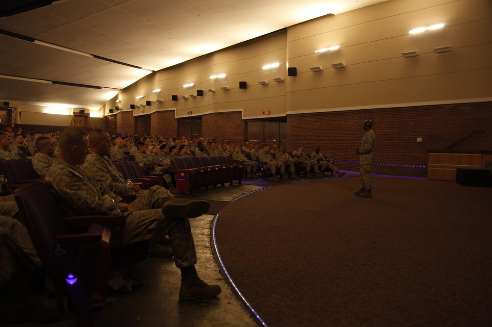 MARFORCOM sergeant major passes guidance to 2nd MAW leaders > United ...