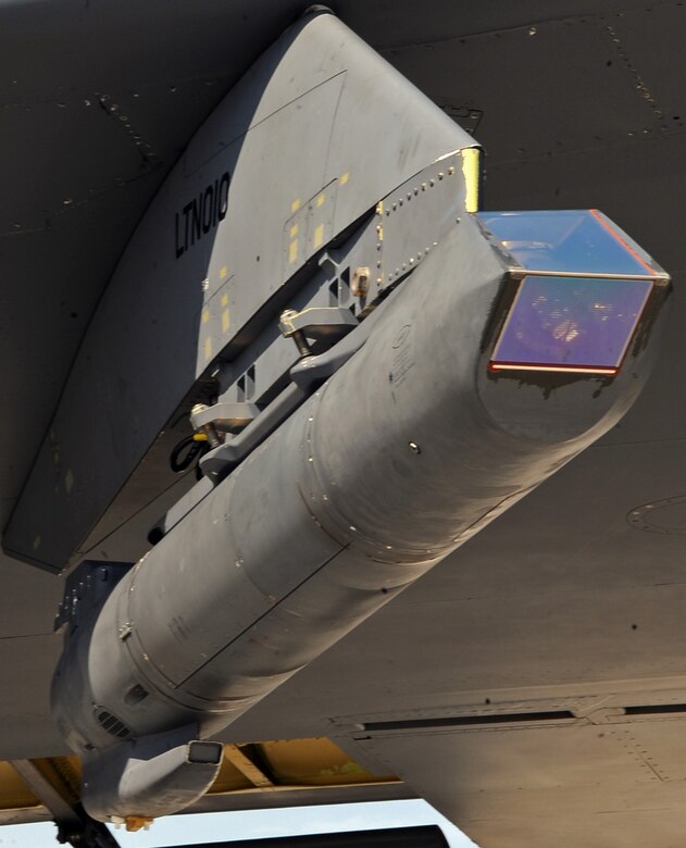 B-52 gets new sniper pod > U.S. Air Force > Article Display