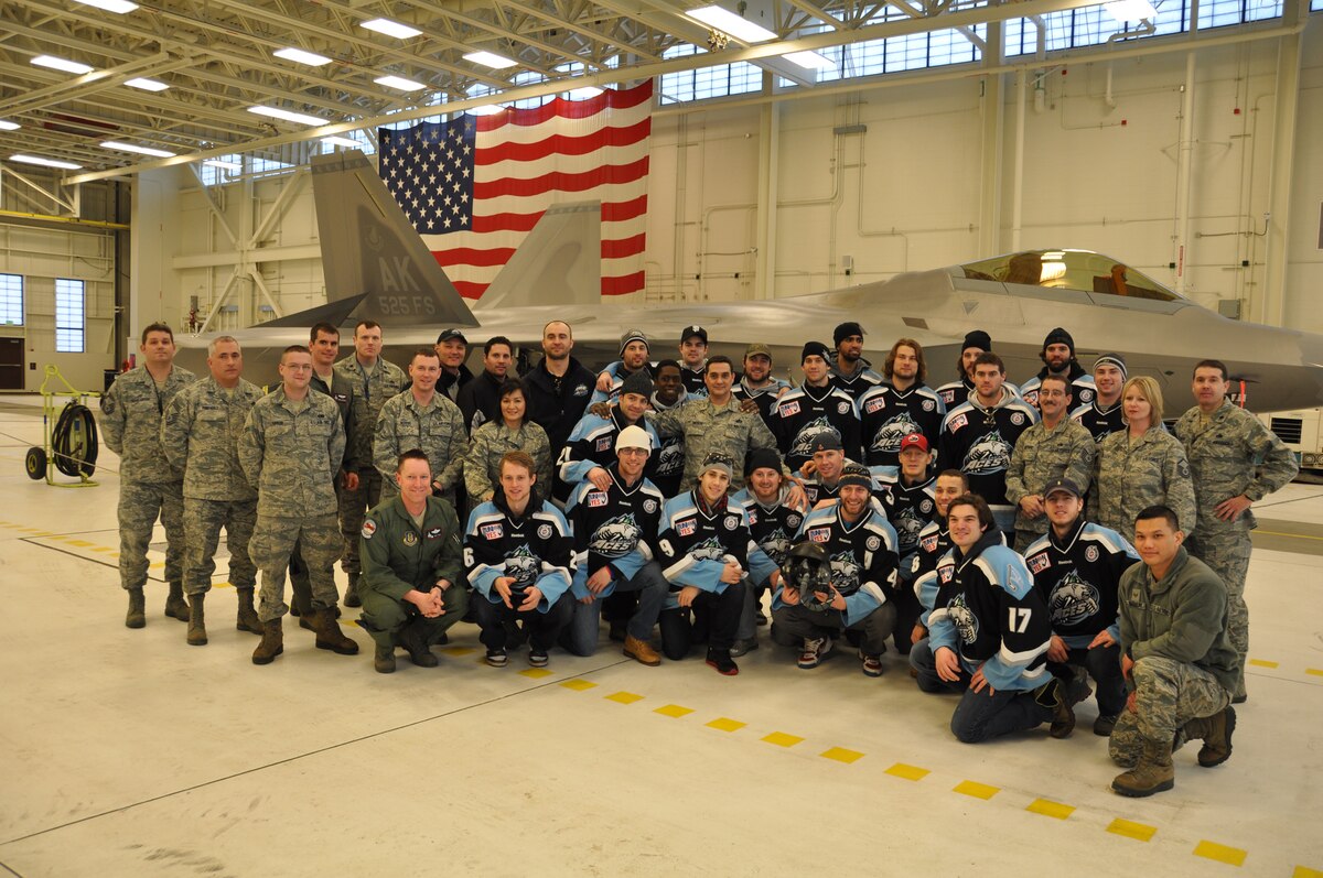 Reserve Night with the Alaska Aces > 477th Fighter Group > Article Display