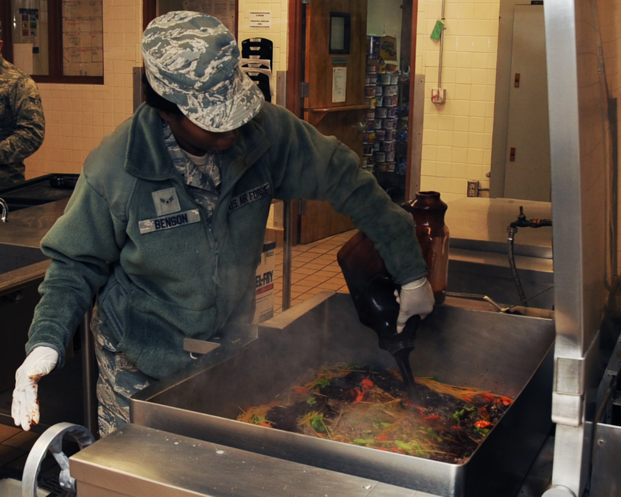2 FSS food service specialists fill up Team Barksdale > Barksdale Air ...