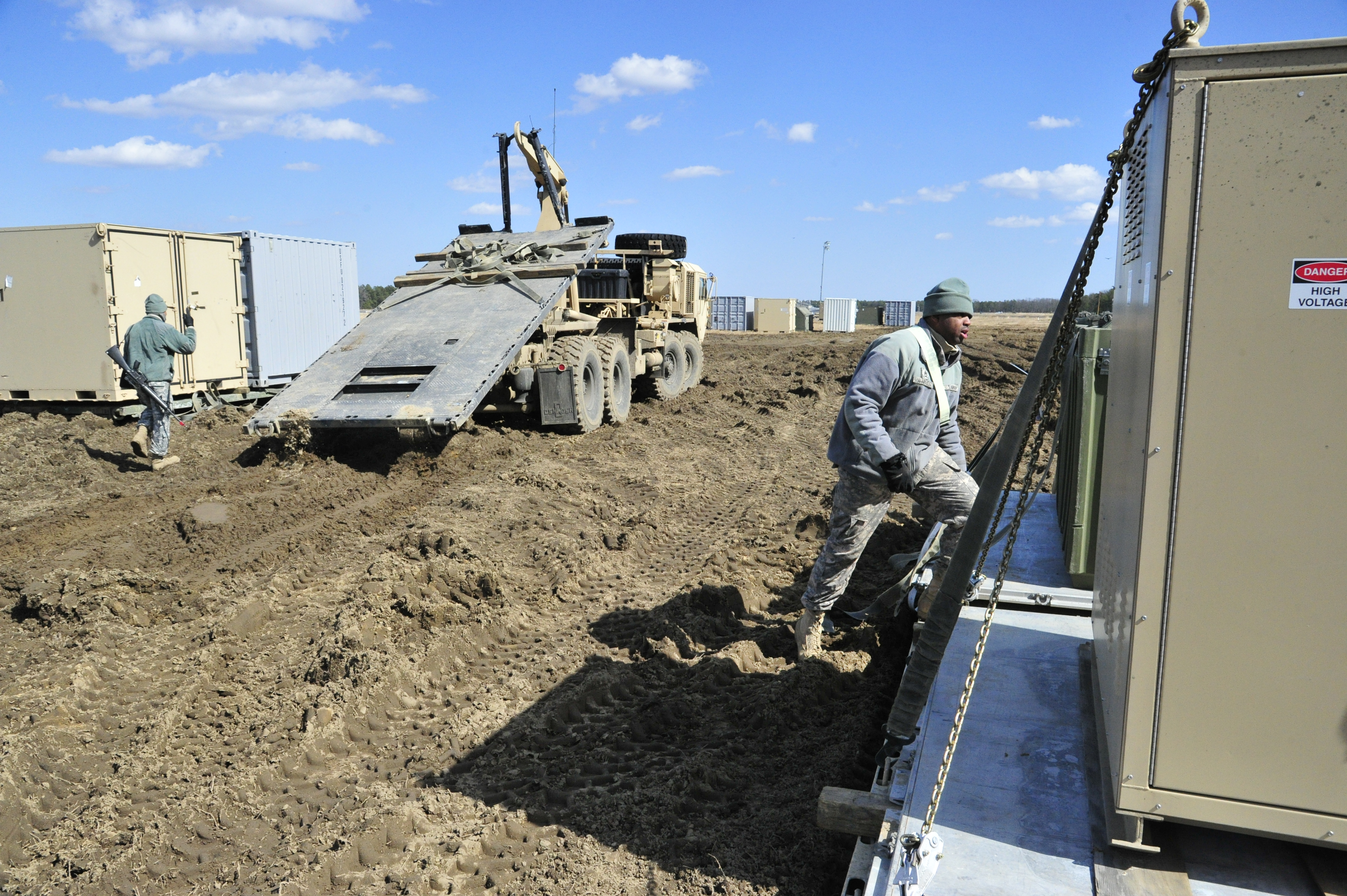 Contingency response teams train together to establish rapid mobility ...