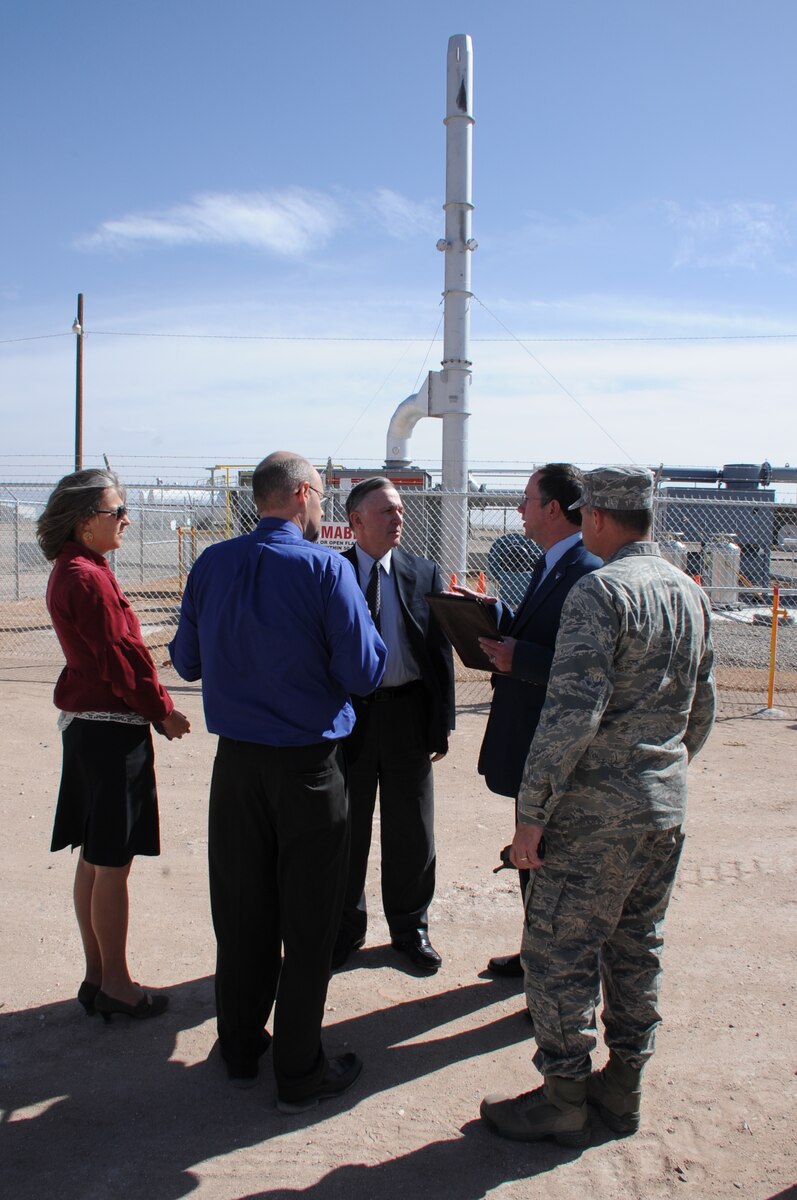Pease tours bulk fuels facility > Kirtland Air Force Base > Article Display