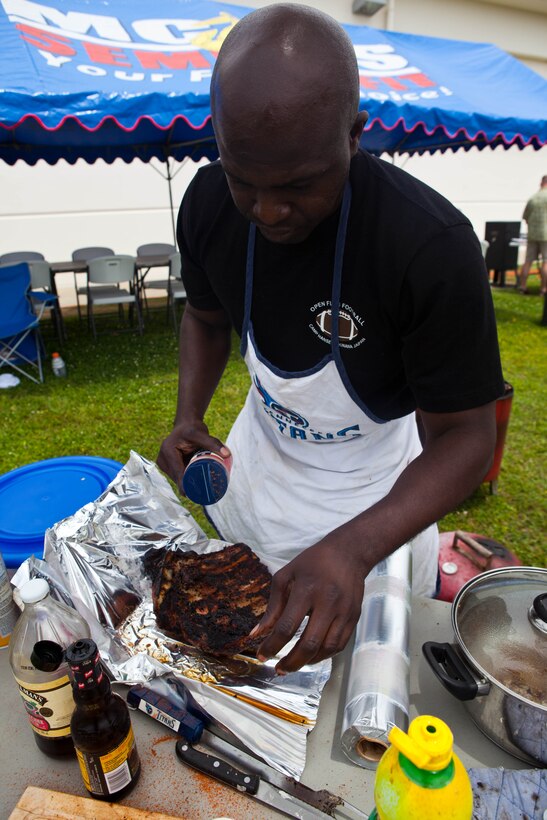 Marines crown best ribs, brisket during cook-off