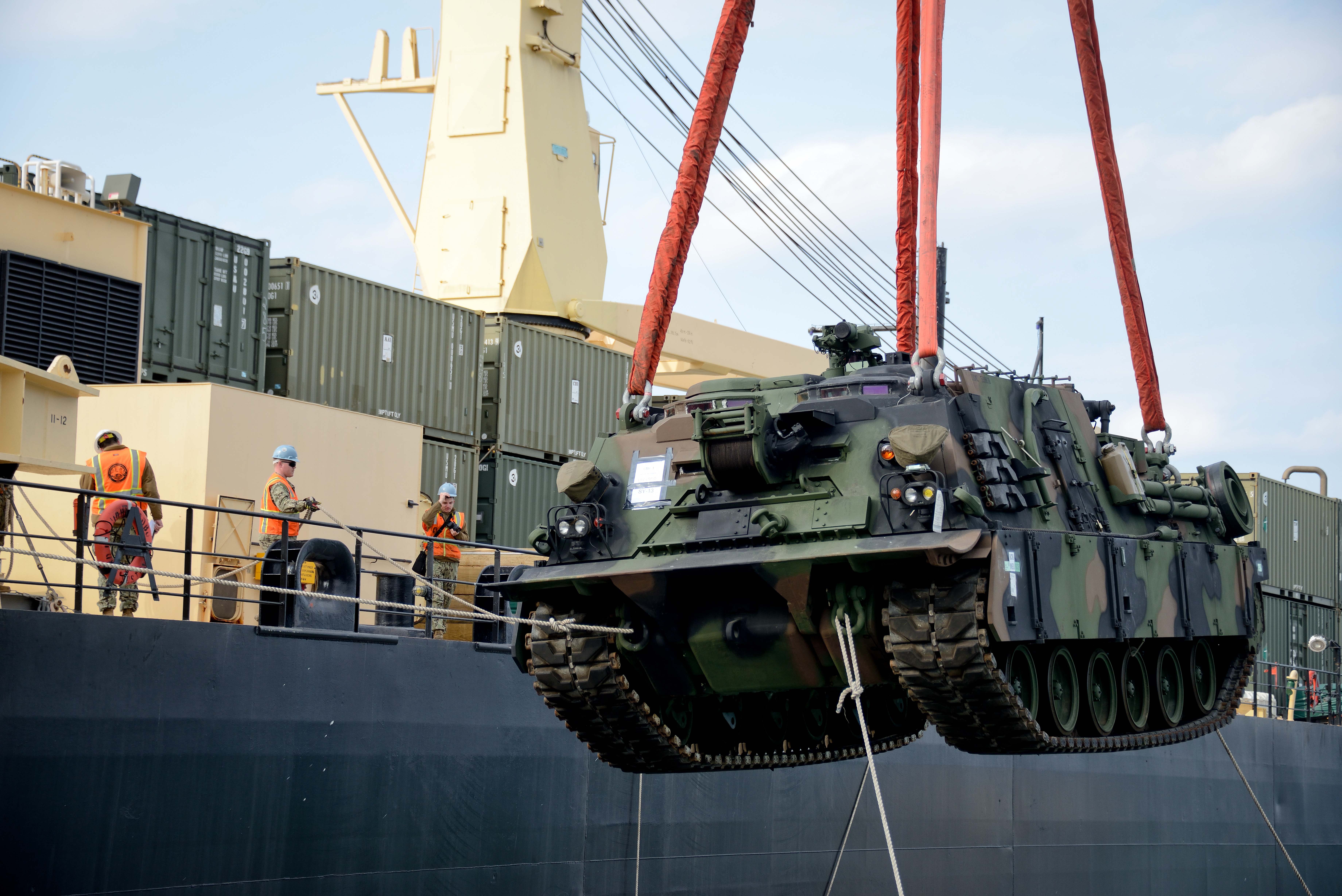 US, ROK forces off-load equipment on peninsula