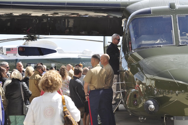 HMX-1 lands Osprey > Marine Corps Base Quantico > News Article Display