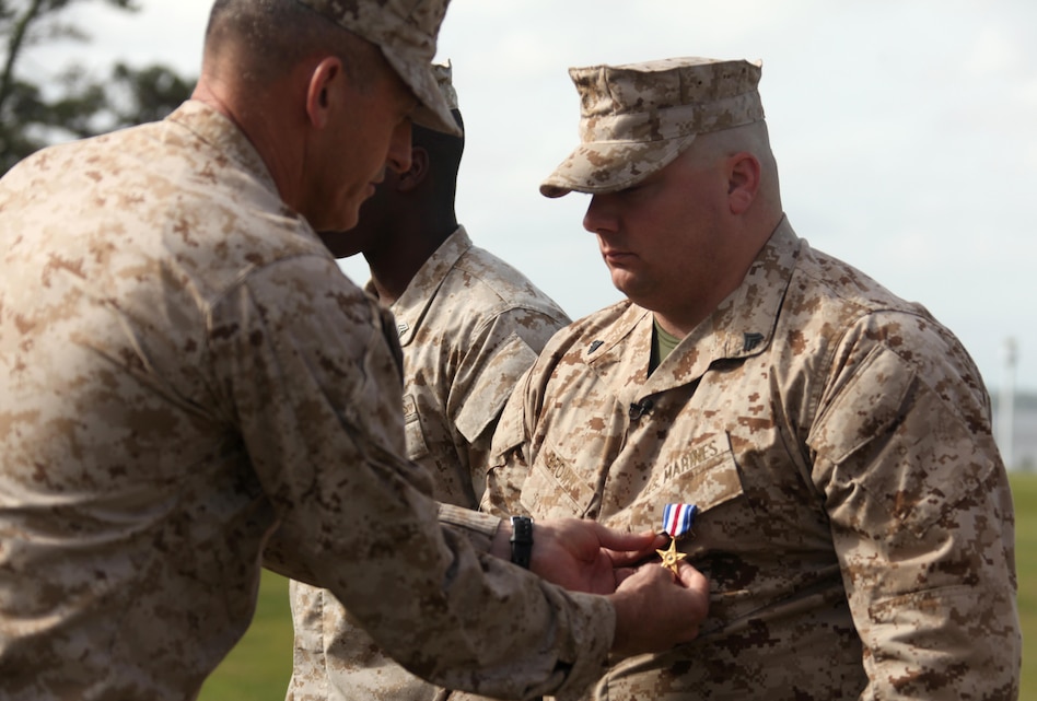 Nation’s third-highest honor bestowed upon brave Marine > United States ...