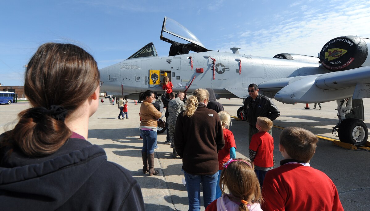 Operation Spirit shows the mission to children > Whiteman Air Force ...