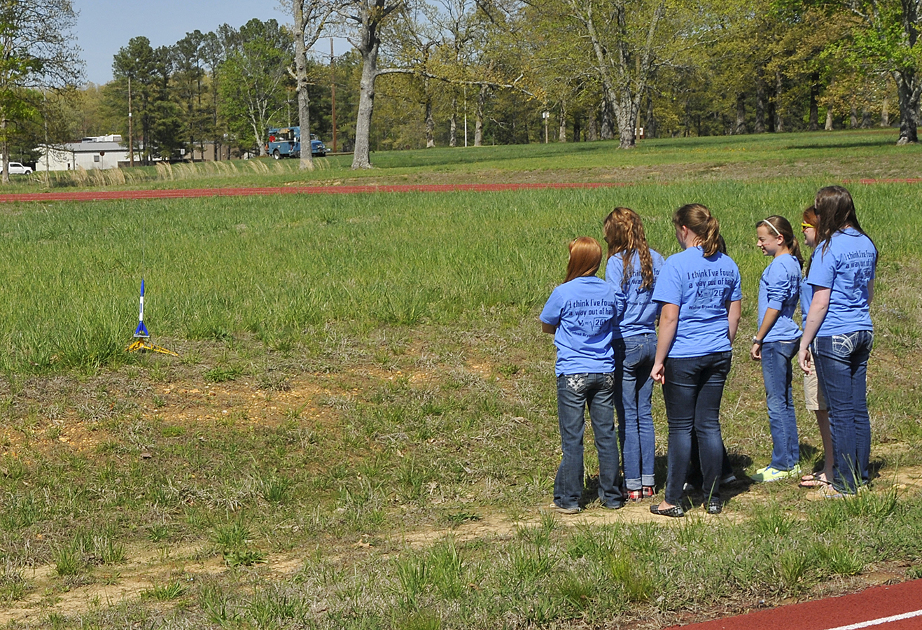 Team America Rocket Challenge High School Team presentation and rocket ...