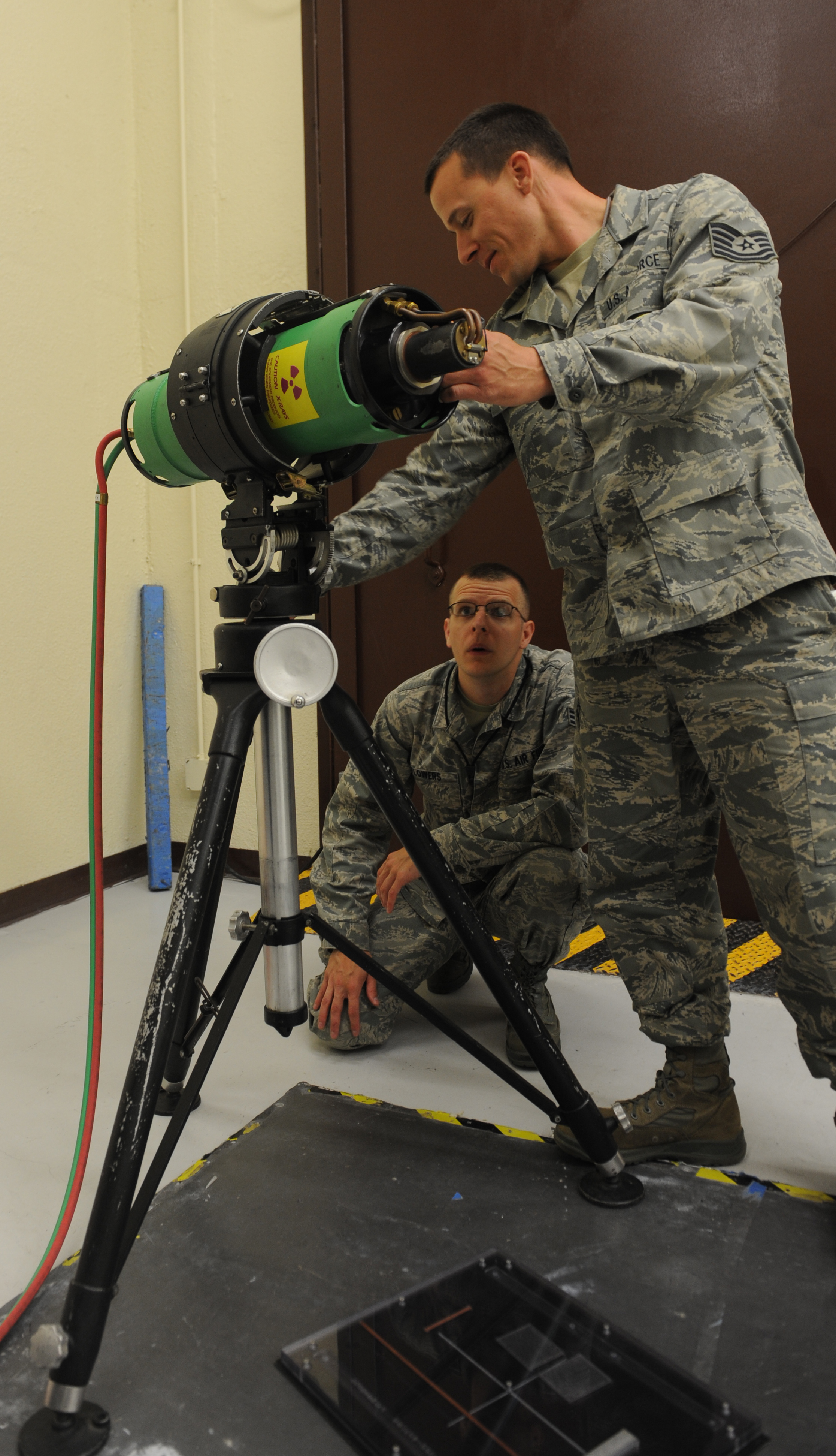 NDI - seeing through the jet > Whiteman Air Force Base > News