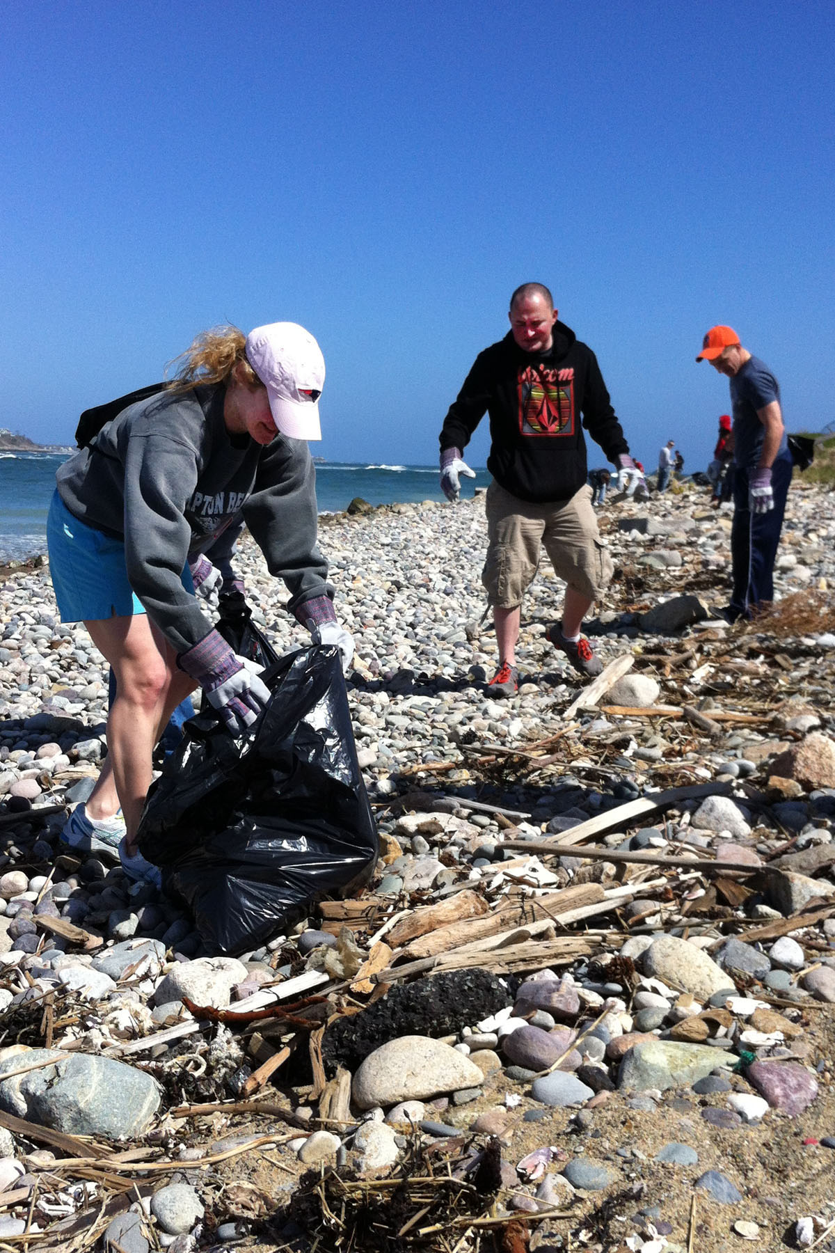 Fourth Cliff beach cleanup