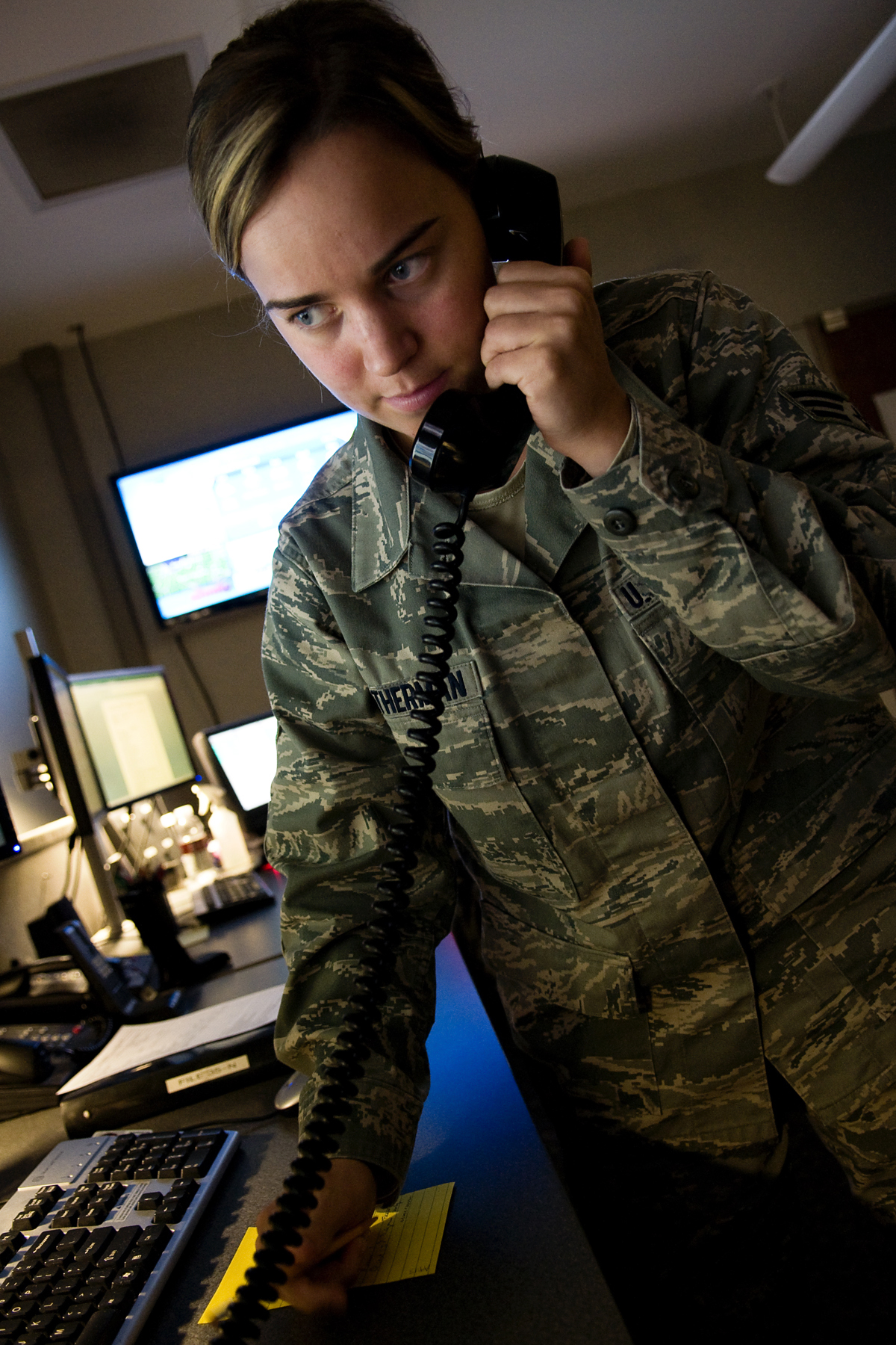 Nerve center: Command post keeps mission going, critical info flowing ...