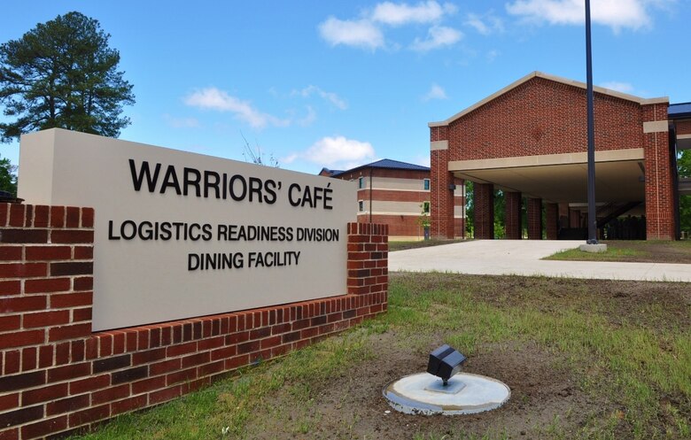 New dining facility opens to benefit AIT Soldiers on Fort Eustis ...