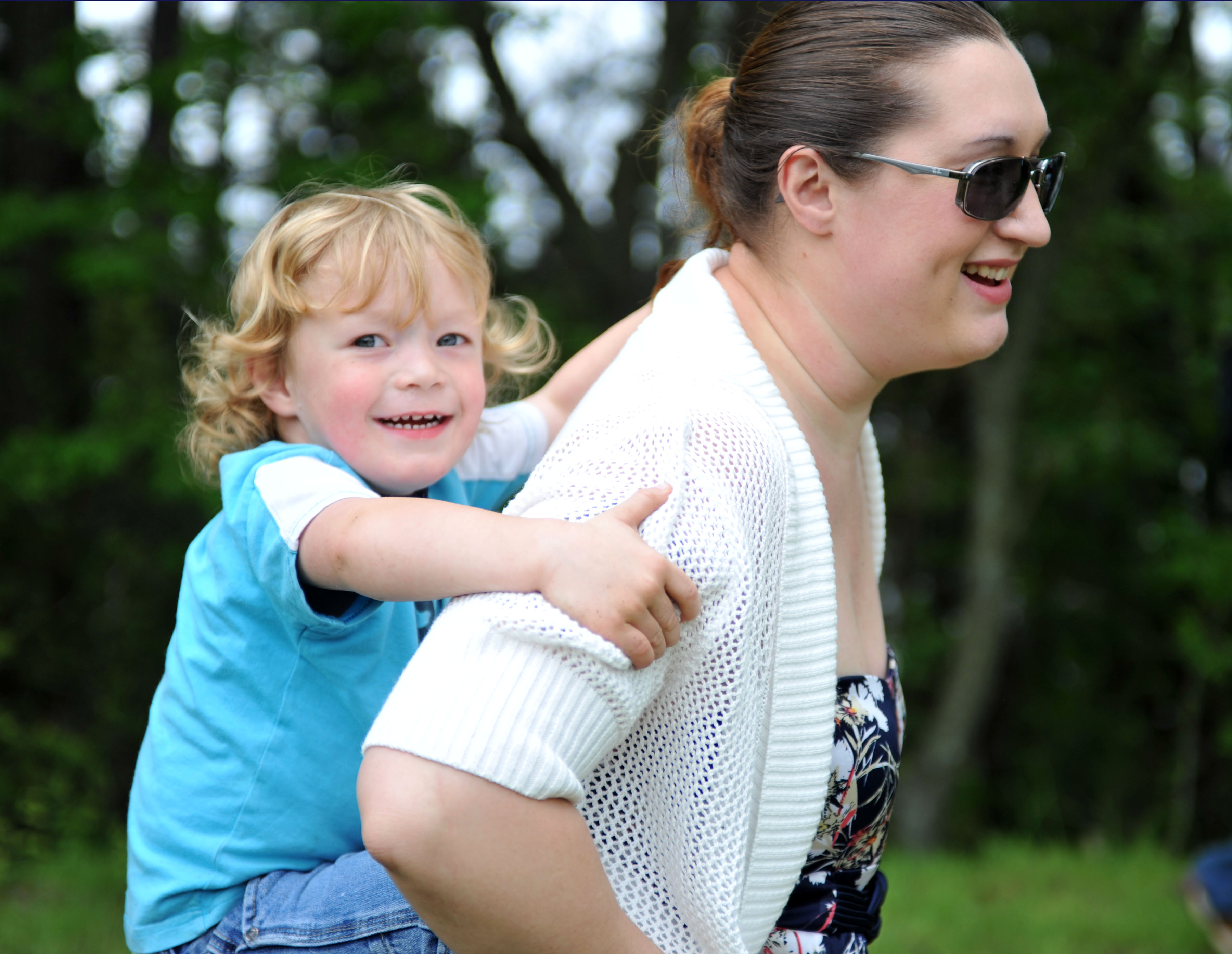 Air Force mom juggles 6 kids, deployed husband, own career > Joint Base ...