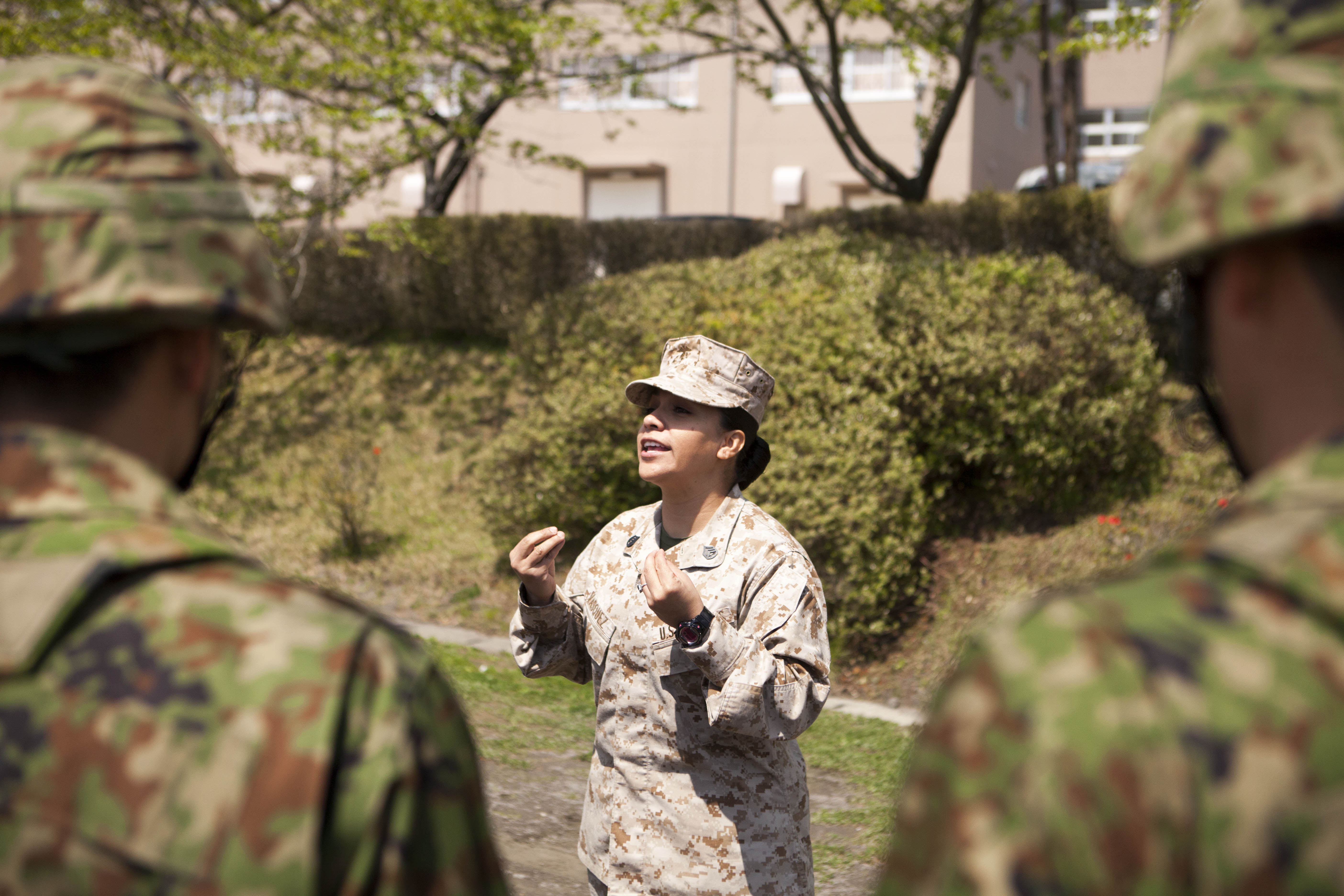 Marines assist JSDF members during drill competition