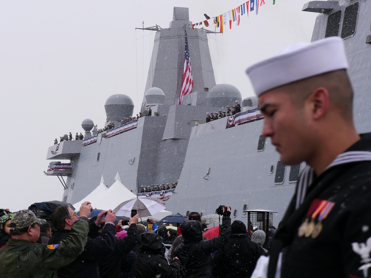 USS Anchorage commissioned amidst falling snow