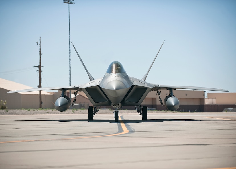 F-22 Raptor taxis on flightline