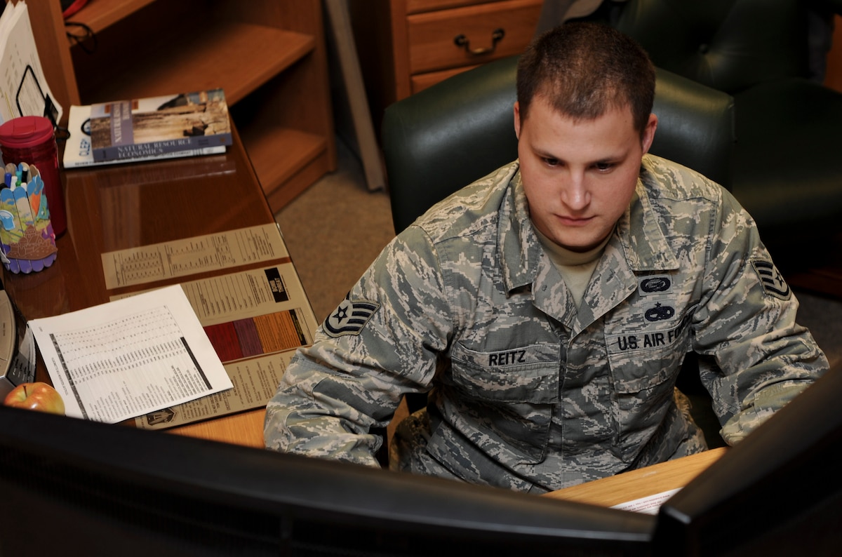 Managing manpower > Ellsworth Air Force Base > Article Display