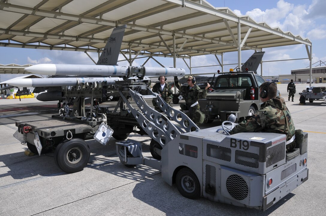 Bomb’s away: Homestead Airmen conduct Live Ordnance Loading Area operations