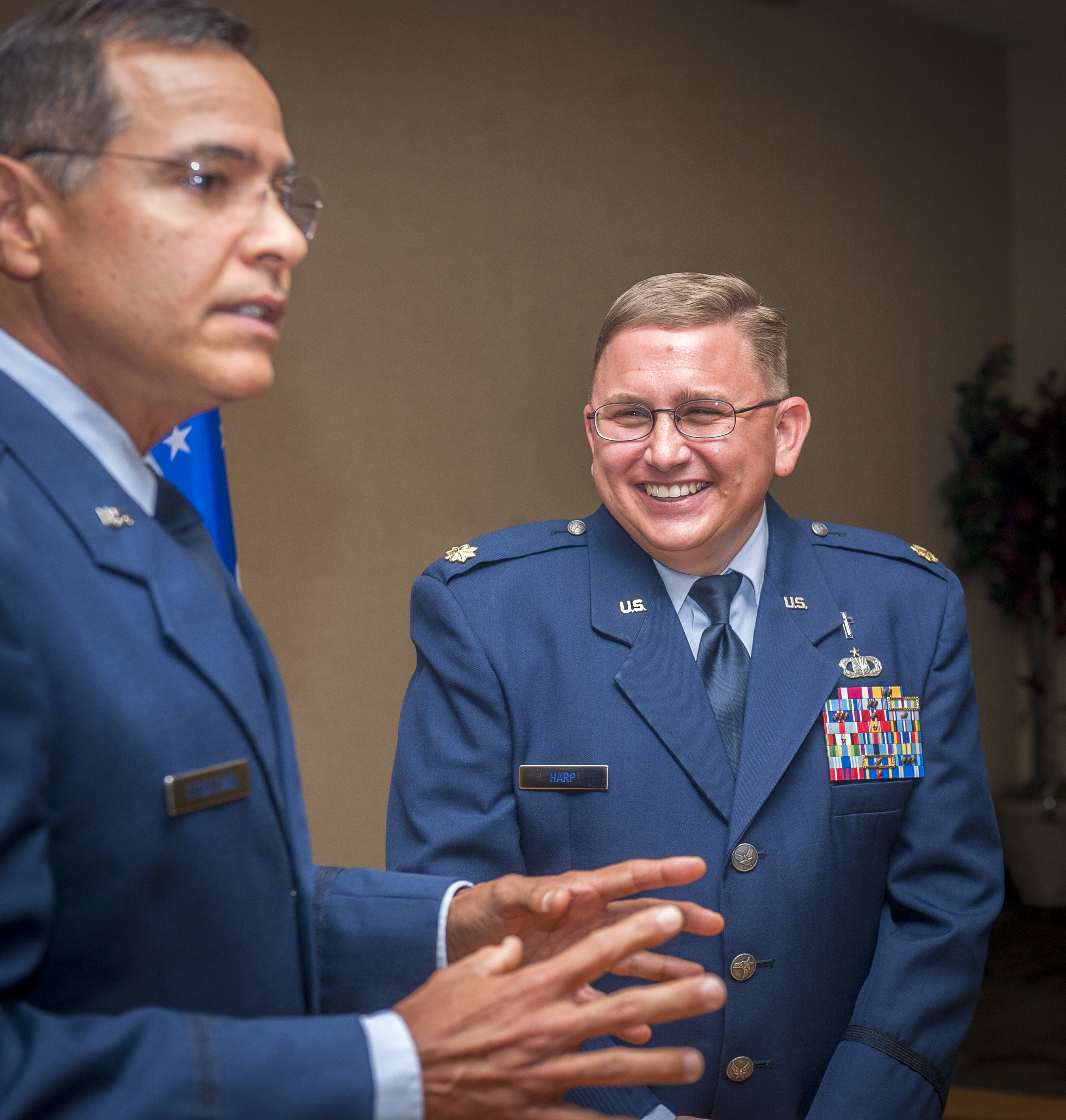 Chaplain reunites with mentor during promotion ceremony > Moody Air ...