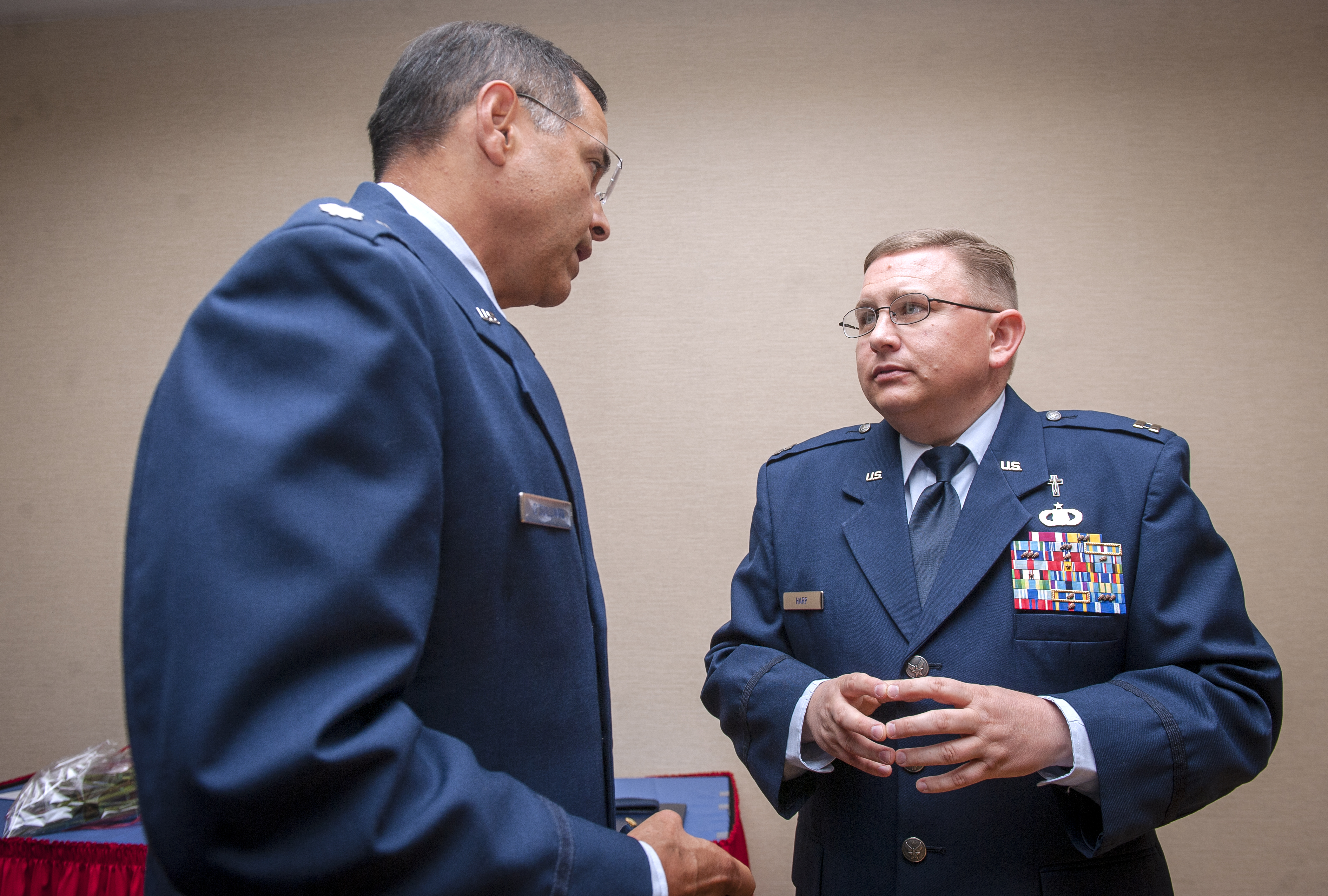 Chaplain reunites with mentor during promotion ceremony > Moody Air ...