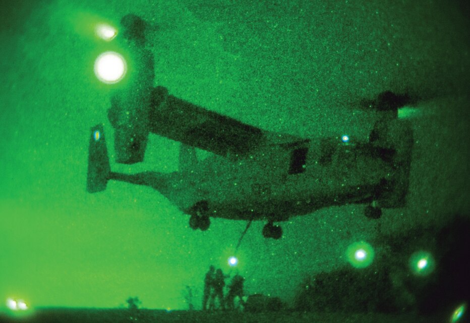 Landing support platoon performs external lifts > United States Marine ...