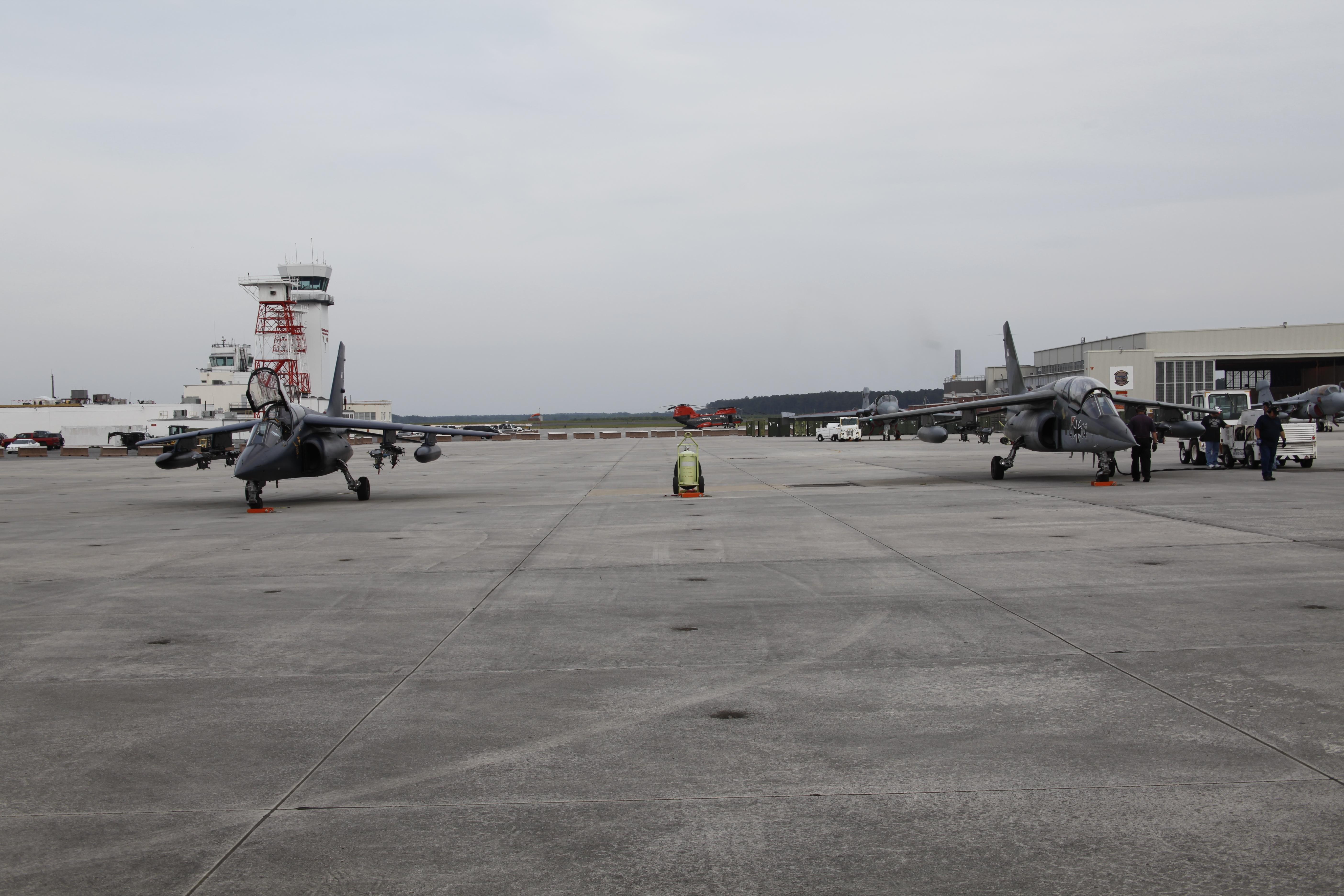 Joint terminal attack controllers train with Air USA tactical jets ...
