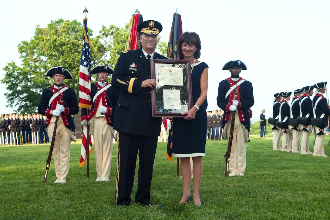 Army Chief of Staff Gen. Ray Odierno presents the Outstanding Civilian ...