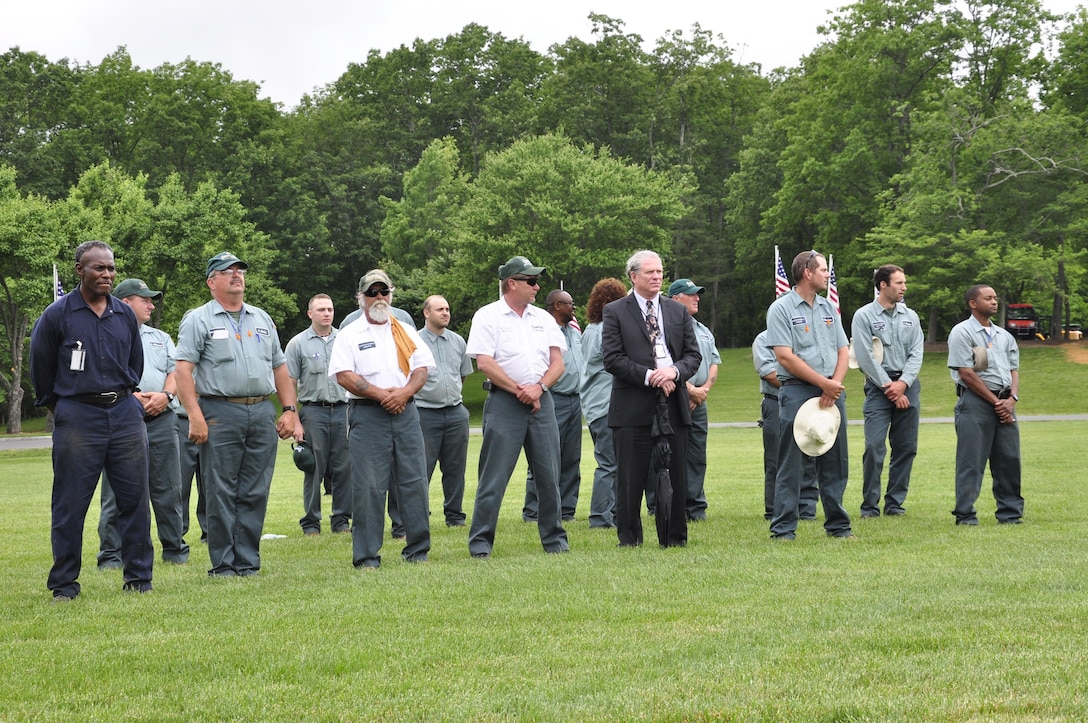 Quantico Marines honor fallen with pre-Memorial Day Running of the Colors