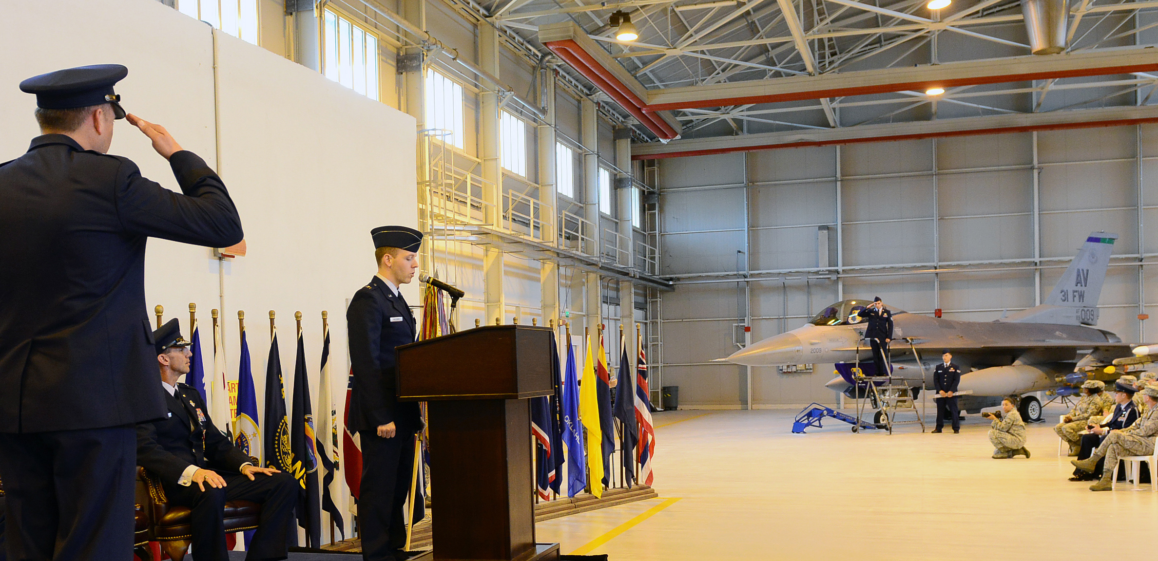 New commander takes reins of 31st Fighter Wing > U.S. Air Forces in ...