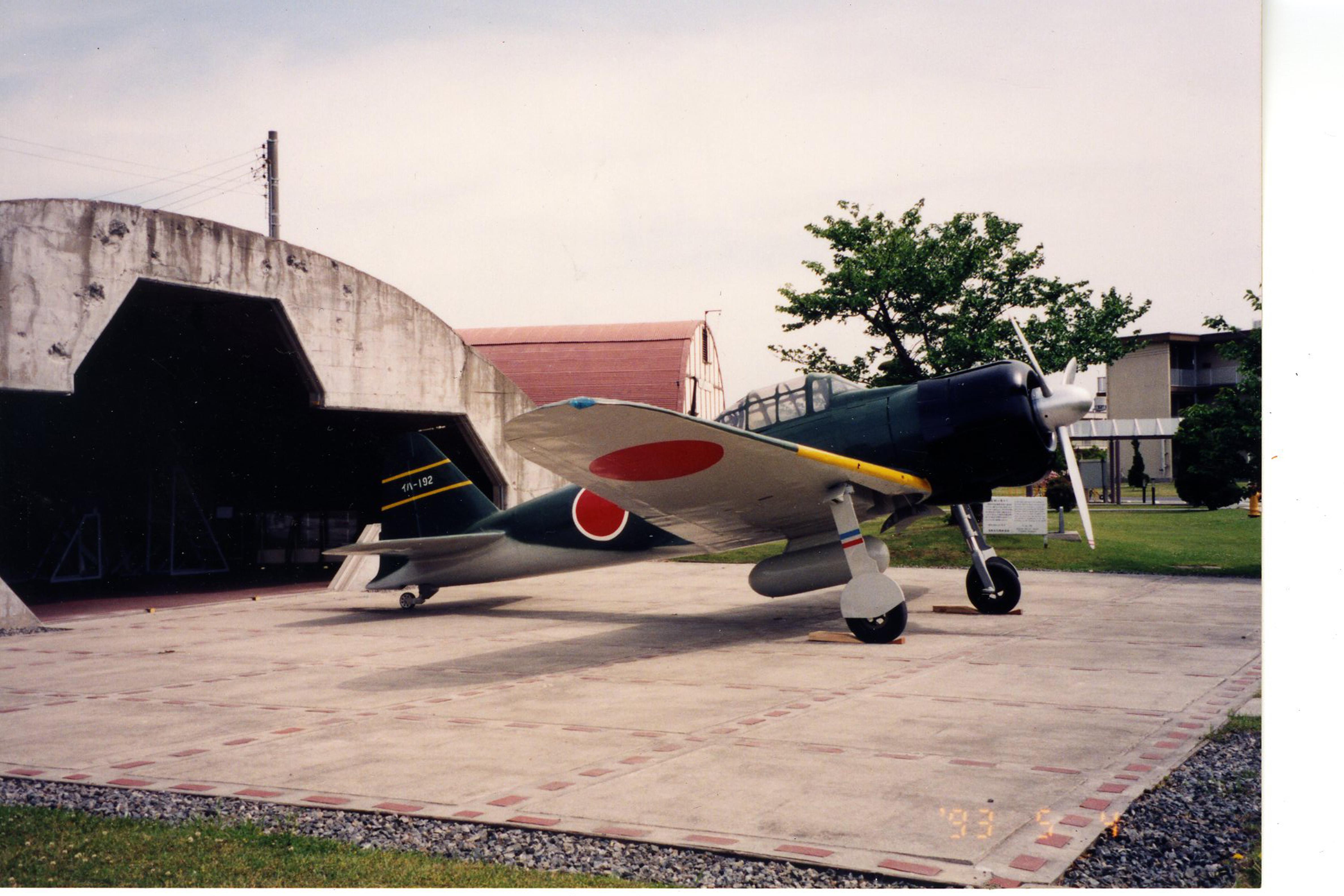 "Zero" hangar links present to past
