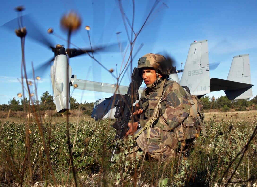 New U.S. Marine unit trains with French Foreign Legion