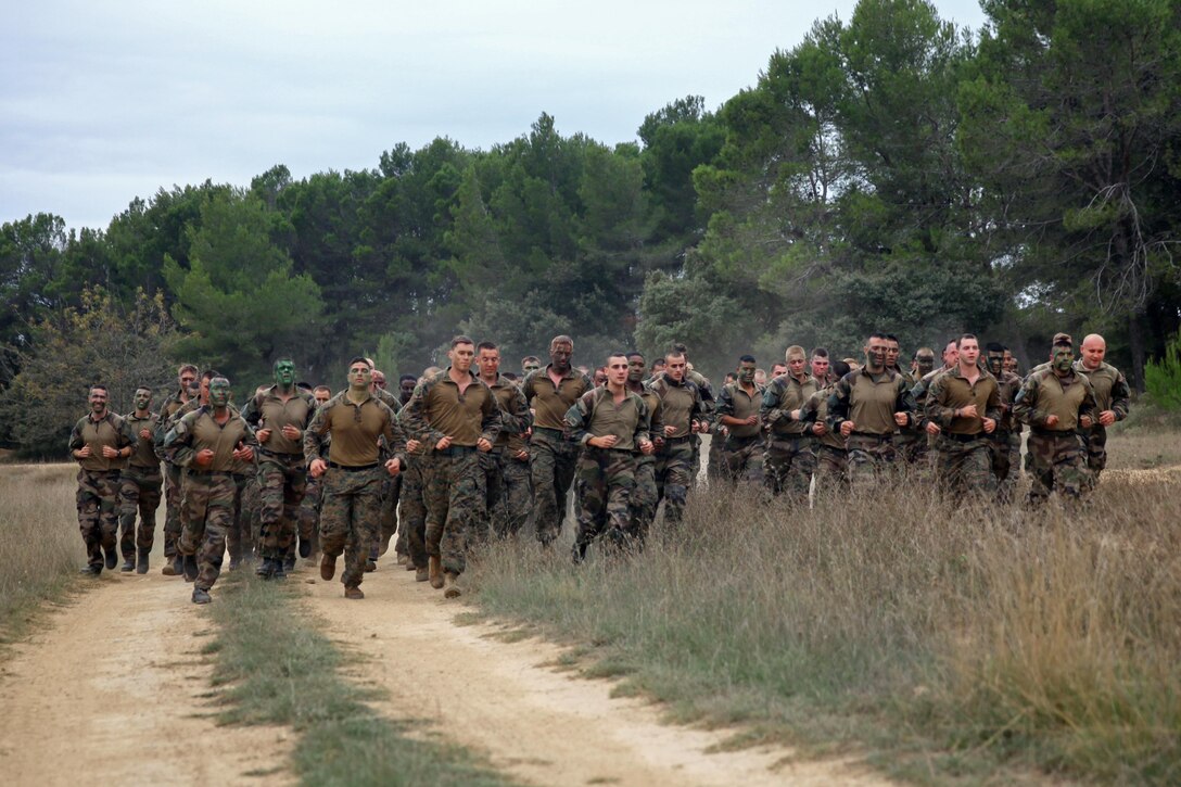 New U.S. Marine unit trains with French Foreign Legion