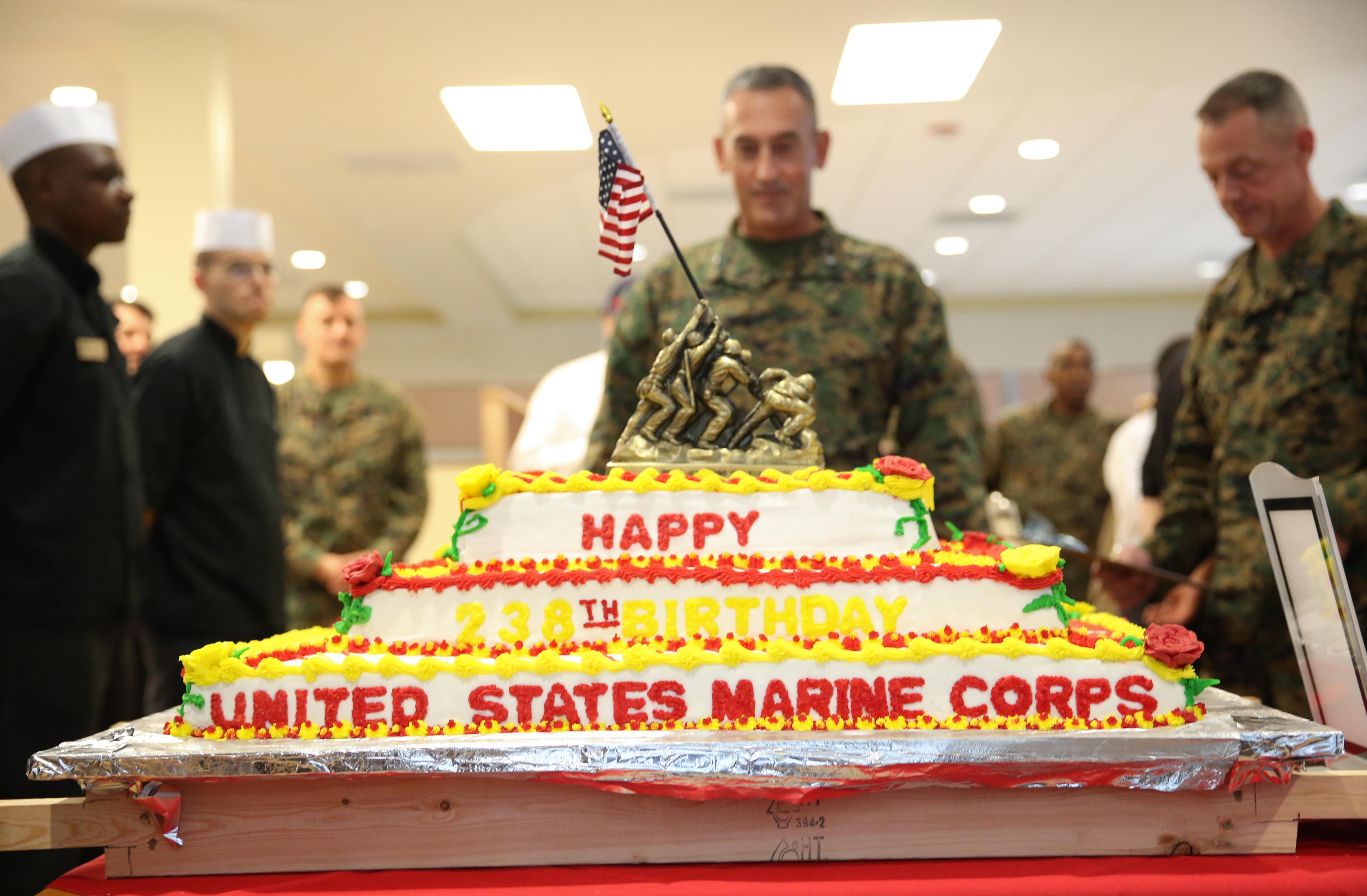 Commanding General judges Marine Corps’ birthday cake competition