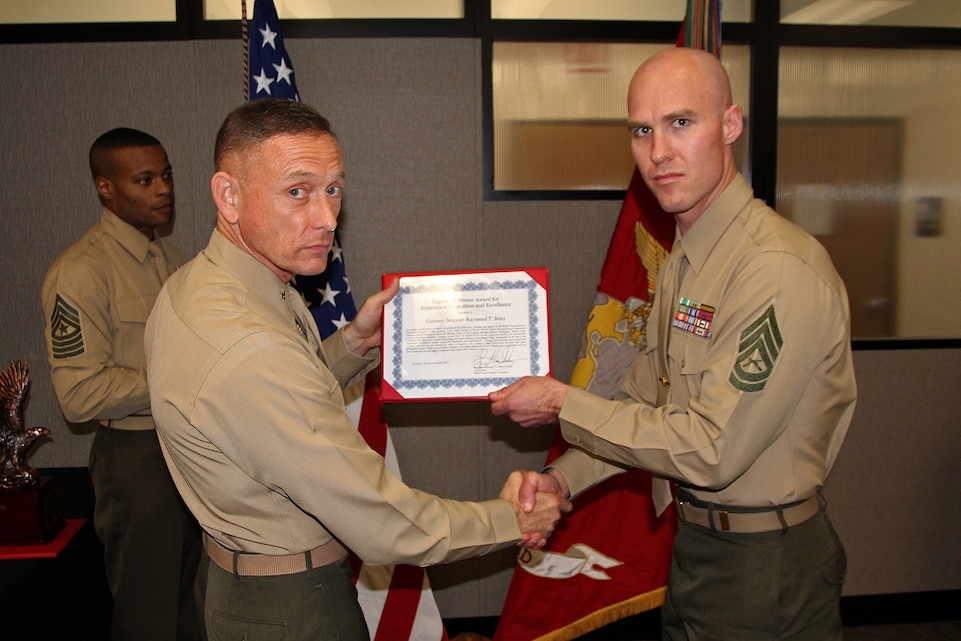 Intel SNCO recognized for innovation, excellence > Marine Corps Systems ...