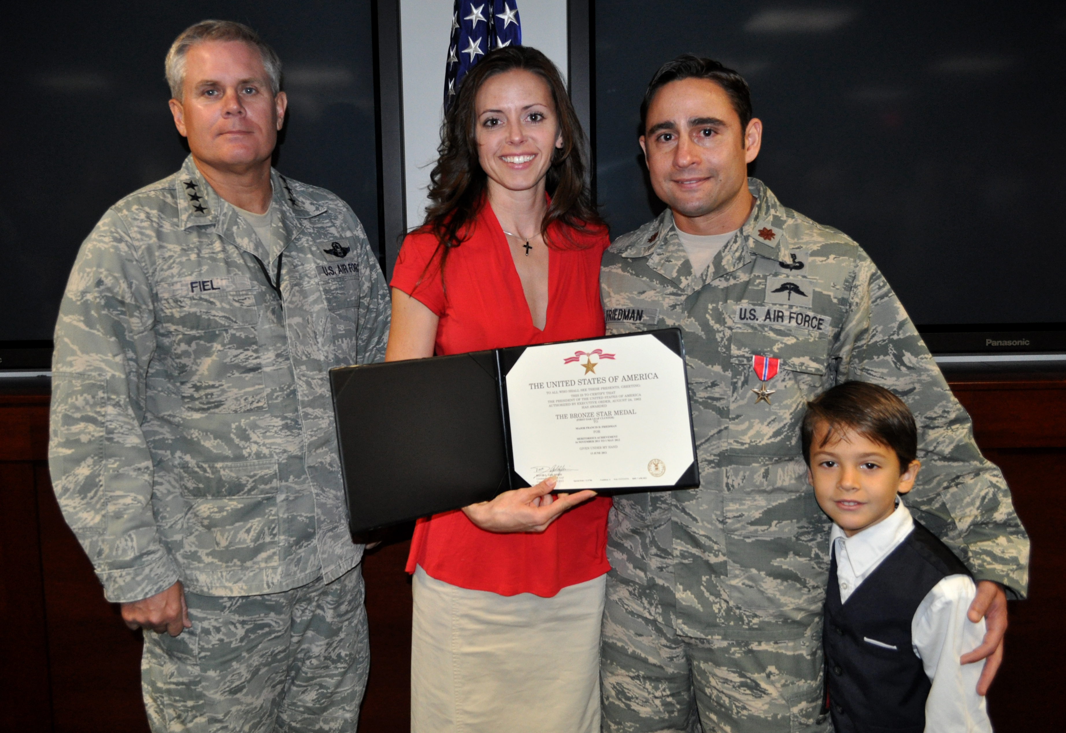 Korengal Valley: STO receives Bronze Star with Valor > Air Force ...