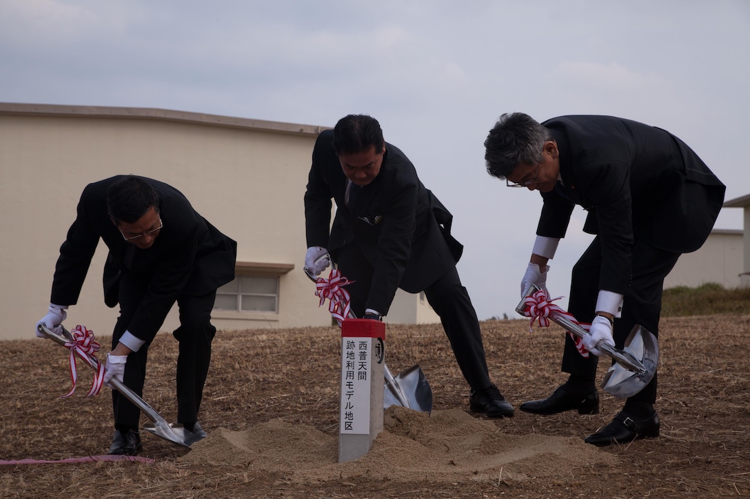 Okinawa land return progress marked by Japan Vice-Minister of Defense