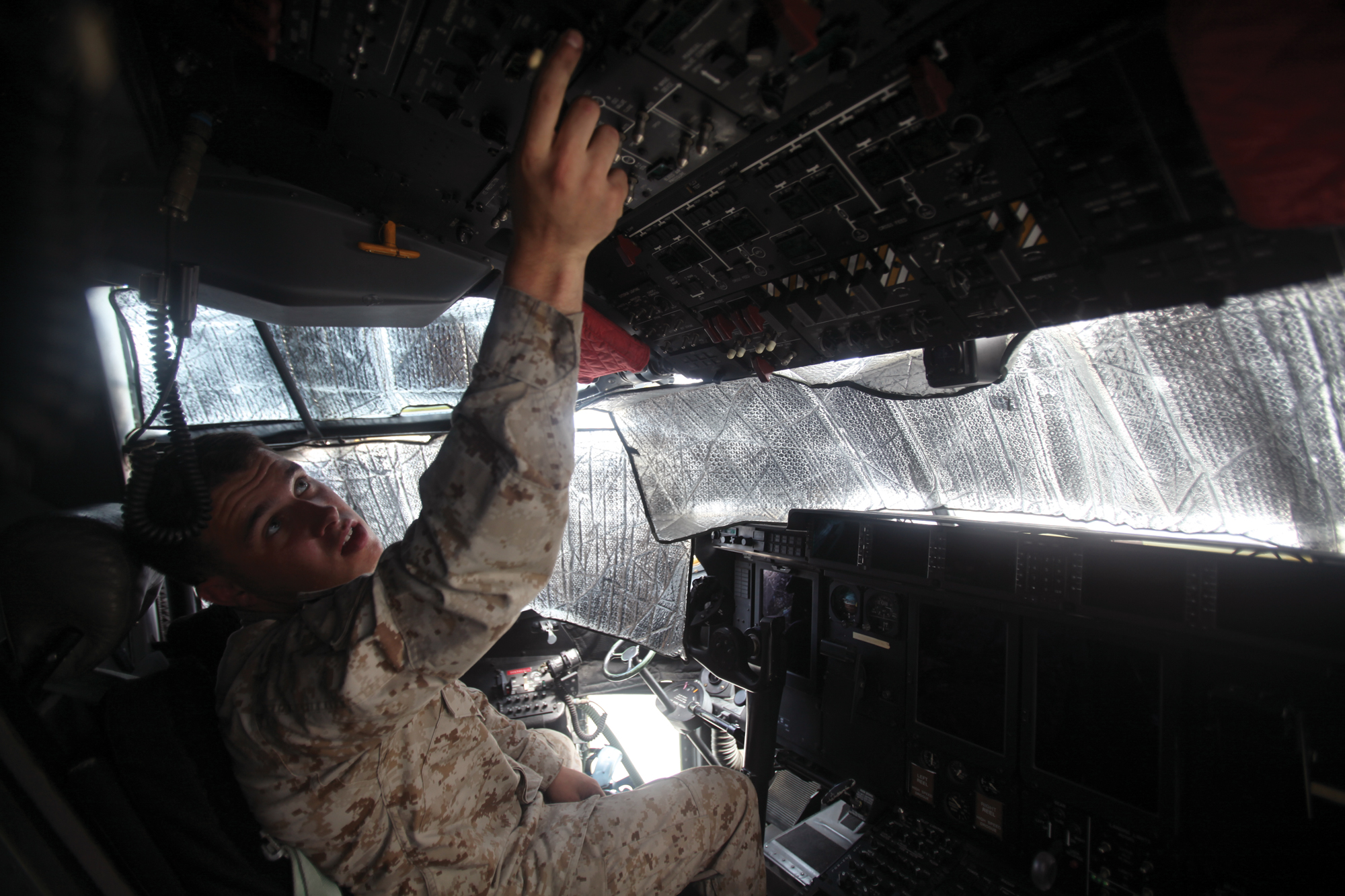 Crewmasters serve as jack-of-all-trades > Marine Corps Air Station ...