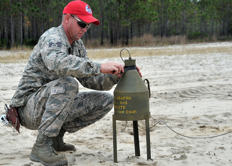RED HORSE demonstrates explosive skills > Hurlburt Field > Article Display