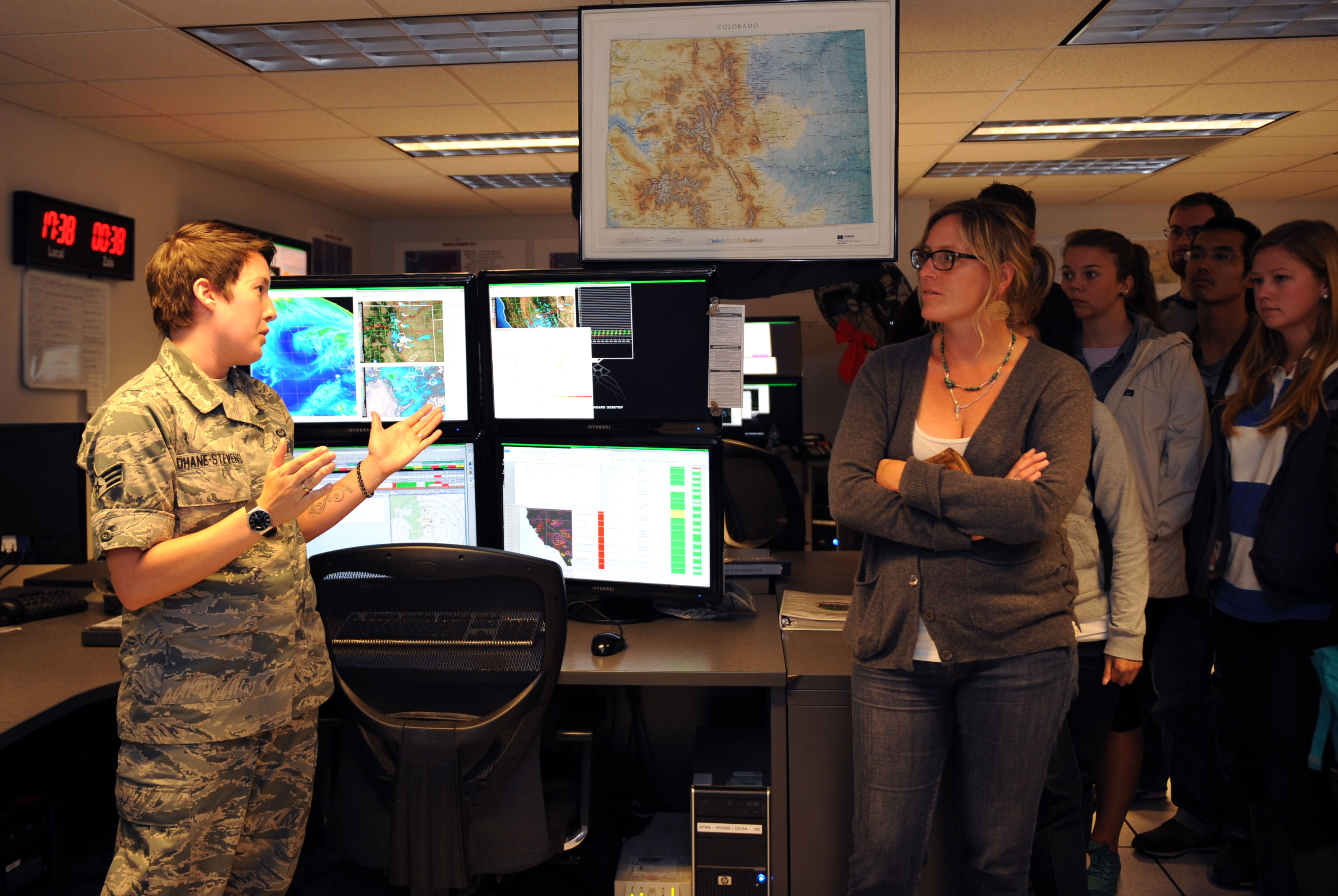 UA students tour 25th OWS > Air Combat Command > Article Display