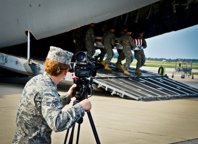 Airman now has 'clear vision of the costs of war' > Air Force Mortuary ...