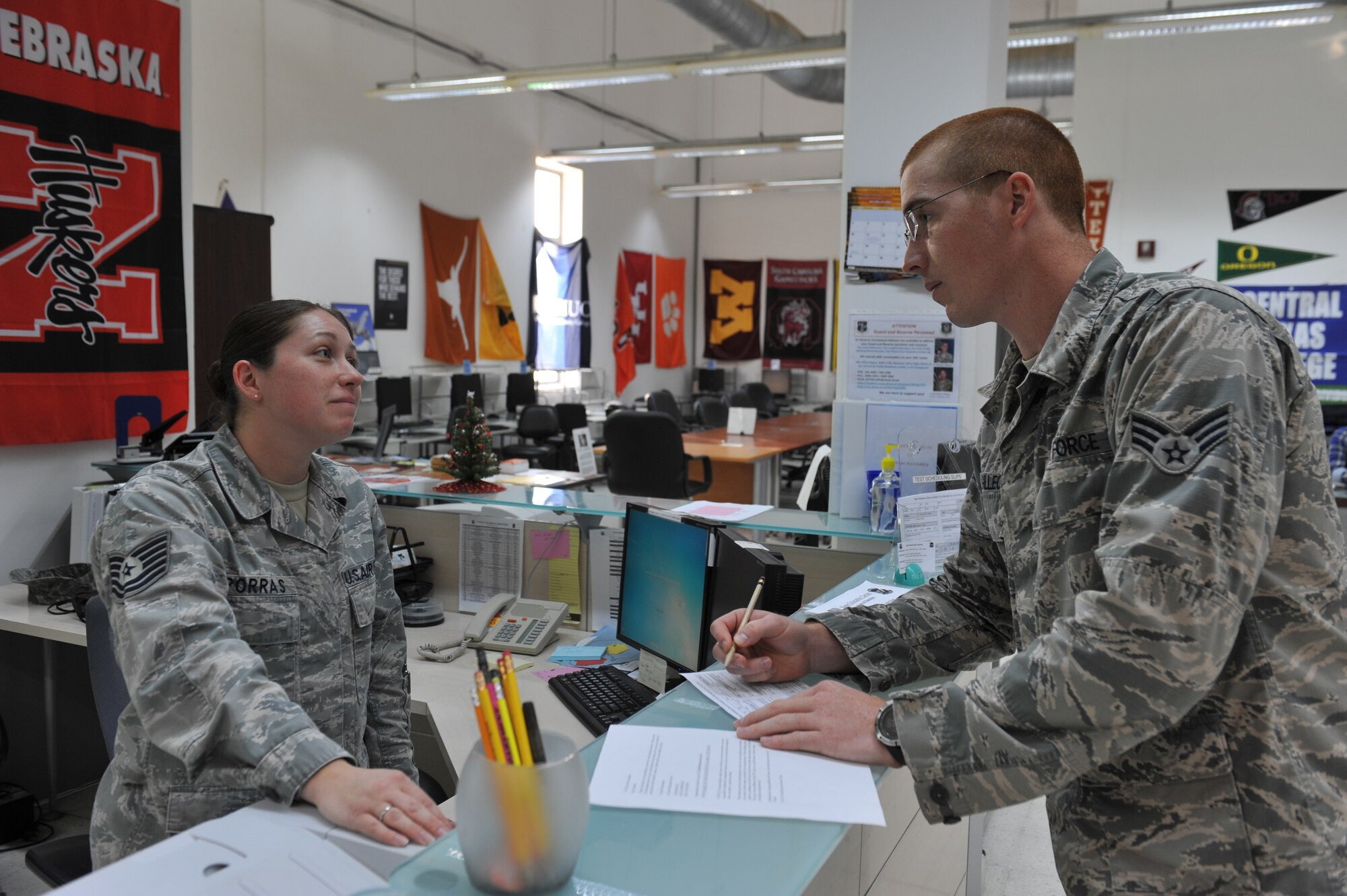 Deployed education center strengthens the mind > U.S. Air Forces ...