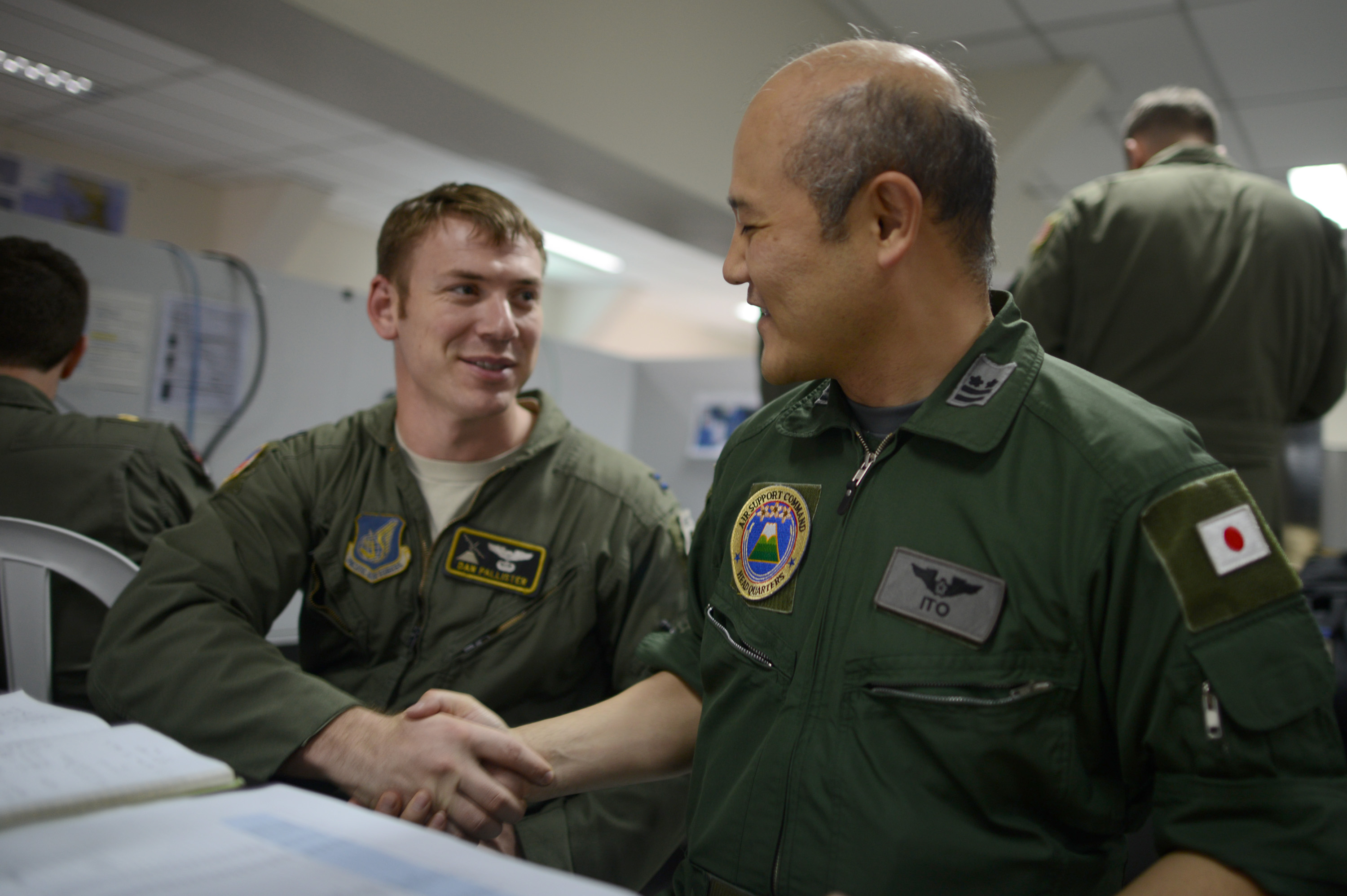 AFP wings carry Operation Damayan air ops > Pacific Air Forces ...