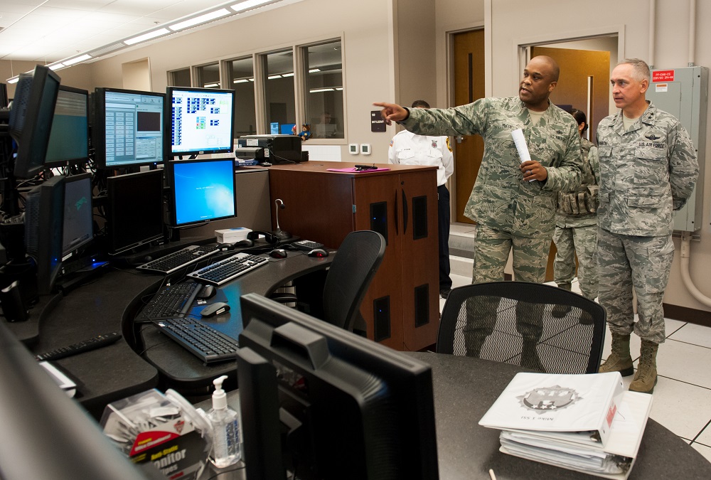 New EC commander feasts eyes on JB MDL > Joint Base McGuire-Dix ...