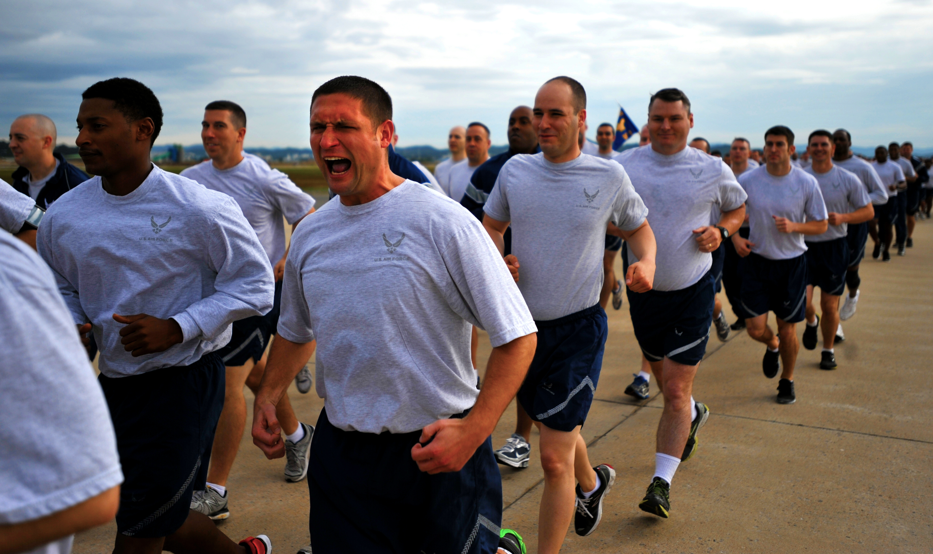 Photos: Flight line activities promote fitness, team work > Osan Air ...