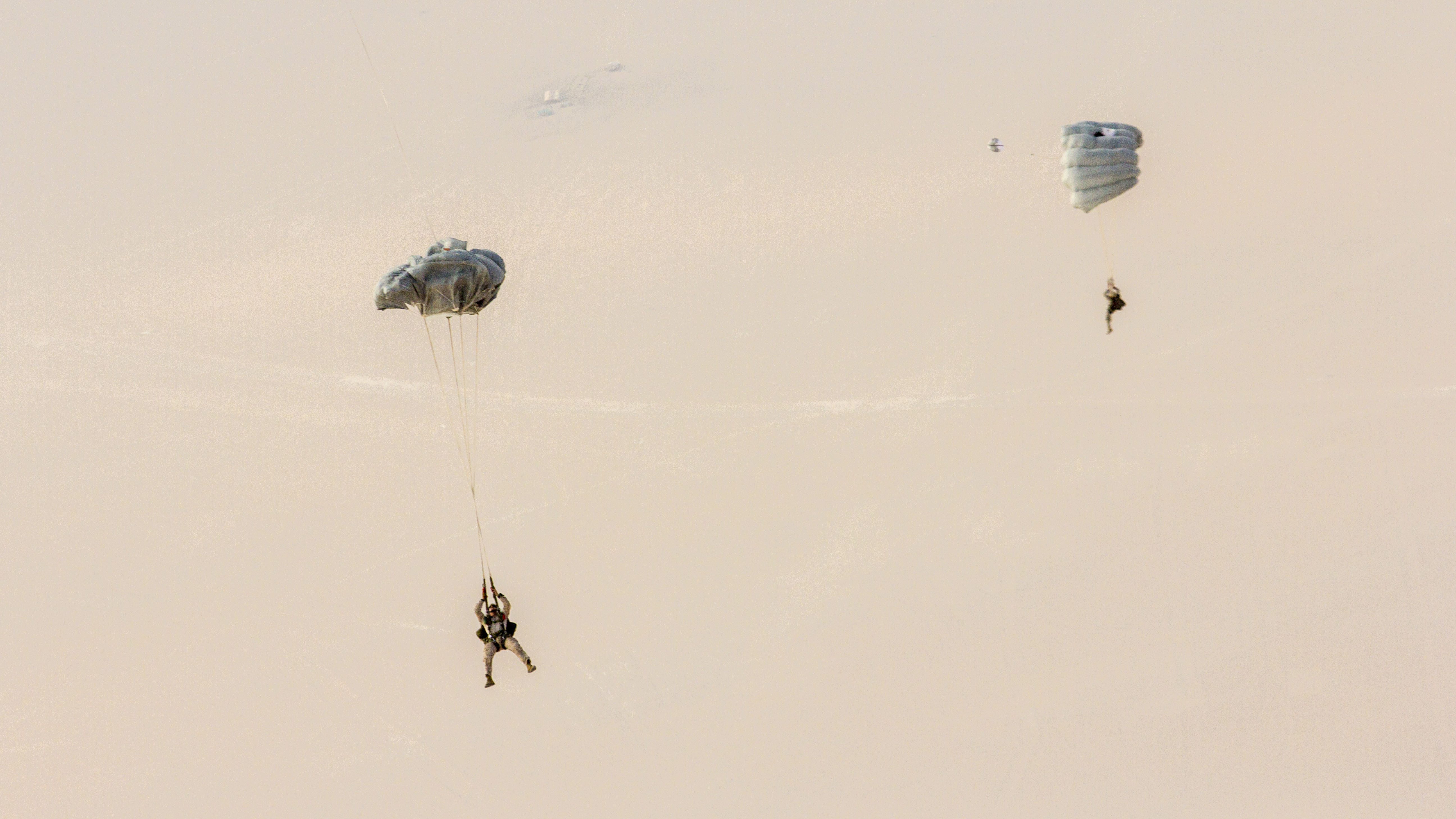 26th MEU Force Recon Parachute Operations with Montana Army National Guard